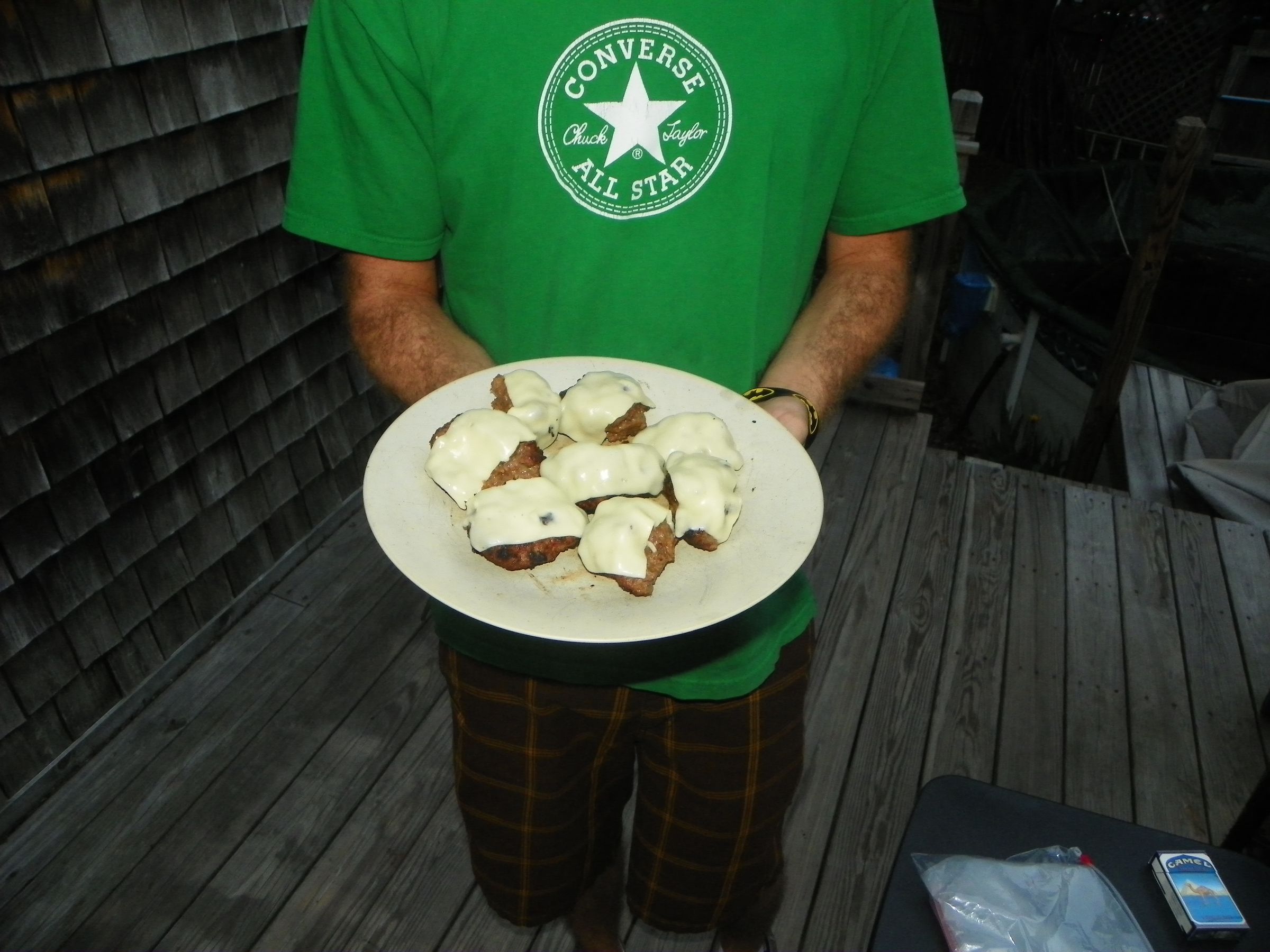 Putting on the Ritz Burger : 7 Steps - Instructables