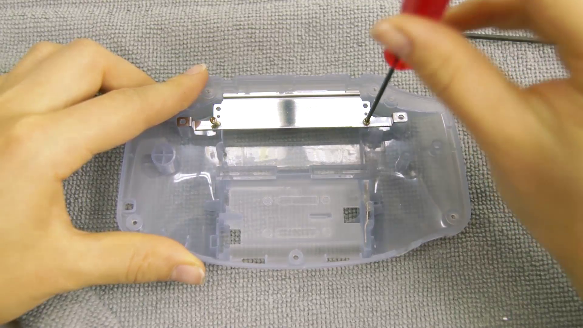 Custom Mewtwo & Mew Game Boy Advance (Spray Paint Mod) : 9 Steps (with ...