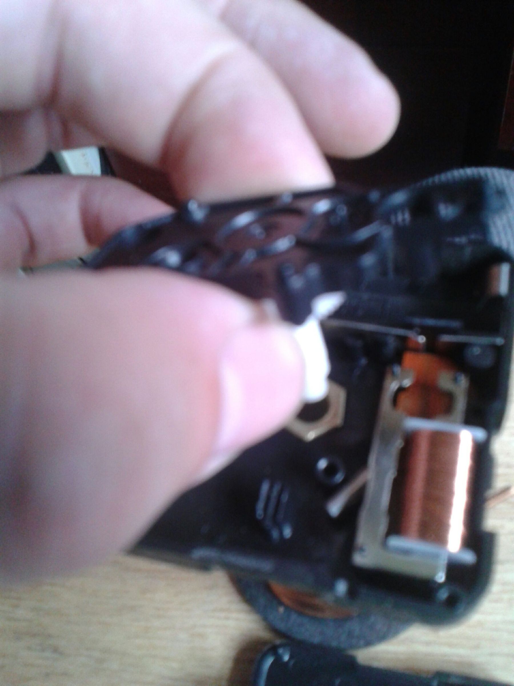 What's in a Quartz Clock : 9 Steps - Instructables