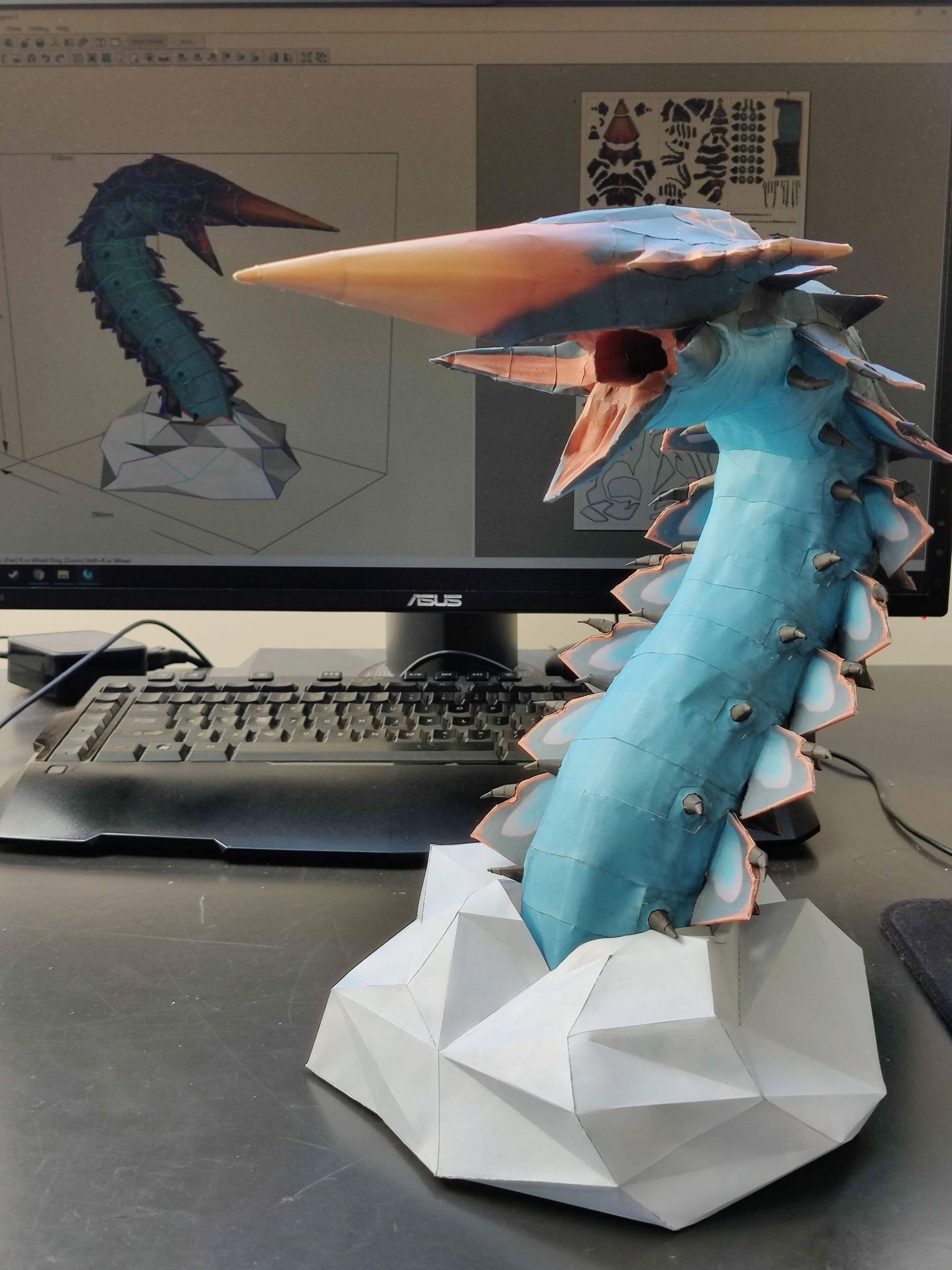 Iceworm Papercraft - Subnautica Below Zero : 8 Steps (with Pictures ...