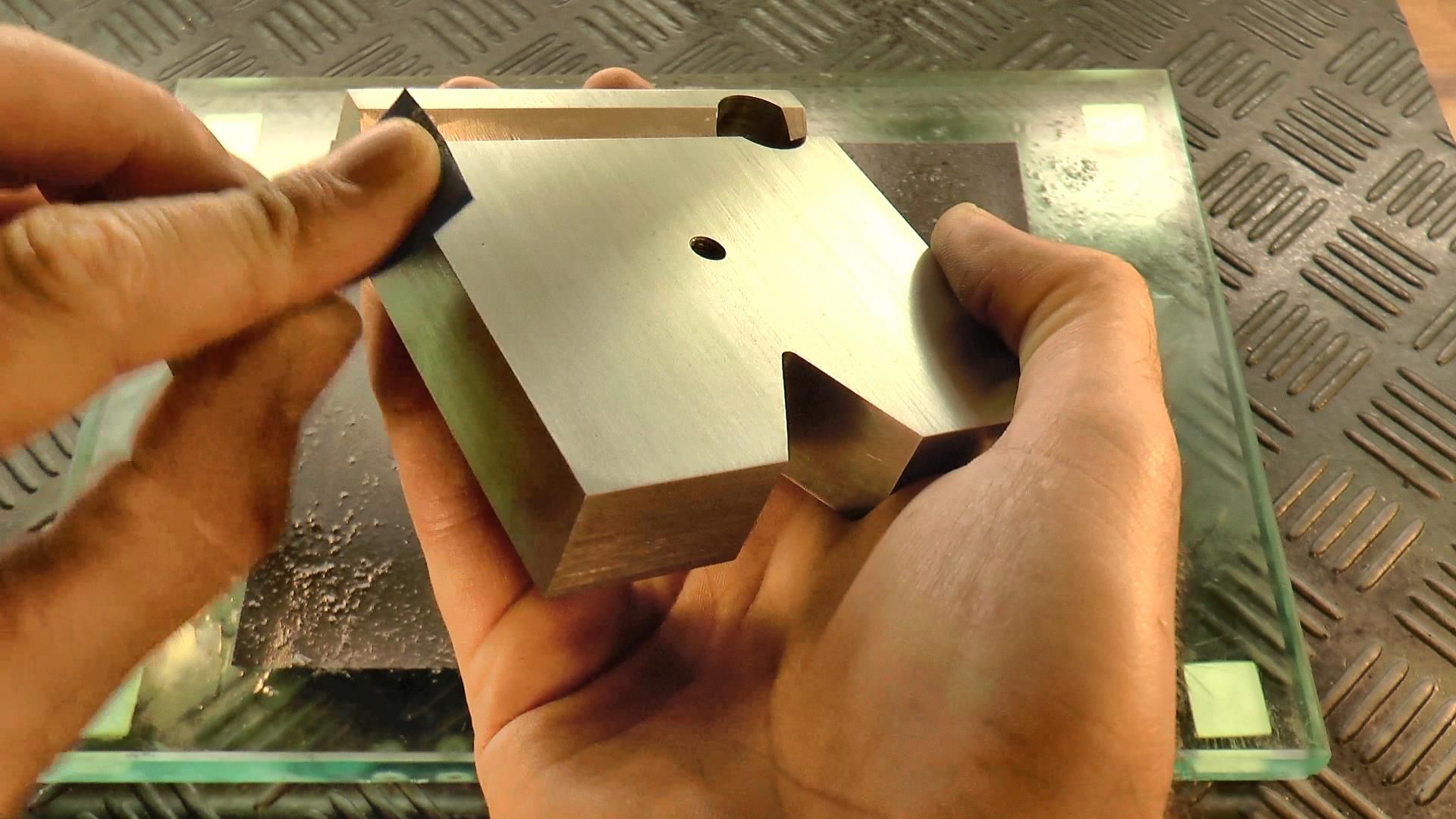 Machining a Finger Plate Clamping Tool : 11 Steps (with Pictures ...