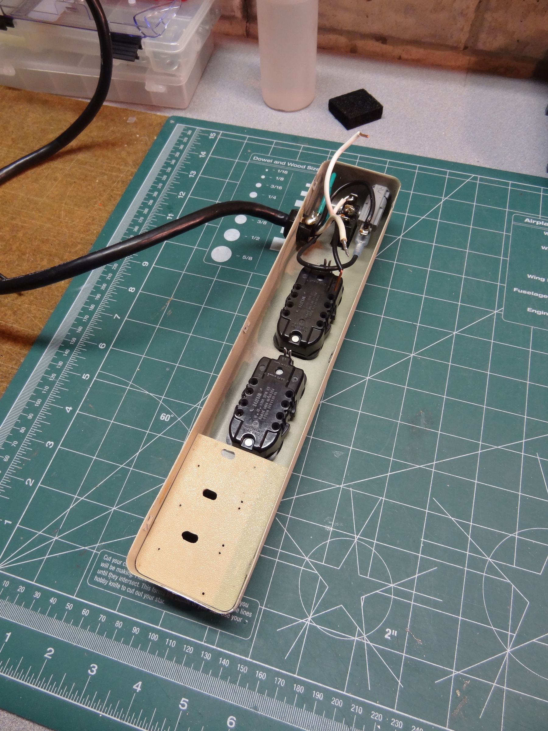 Relay-Controlled Power Strip : 4 Steps - Instructables