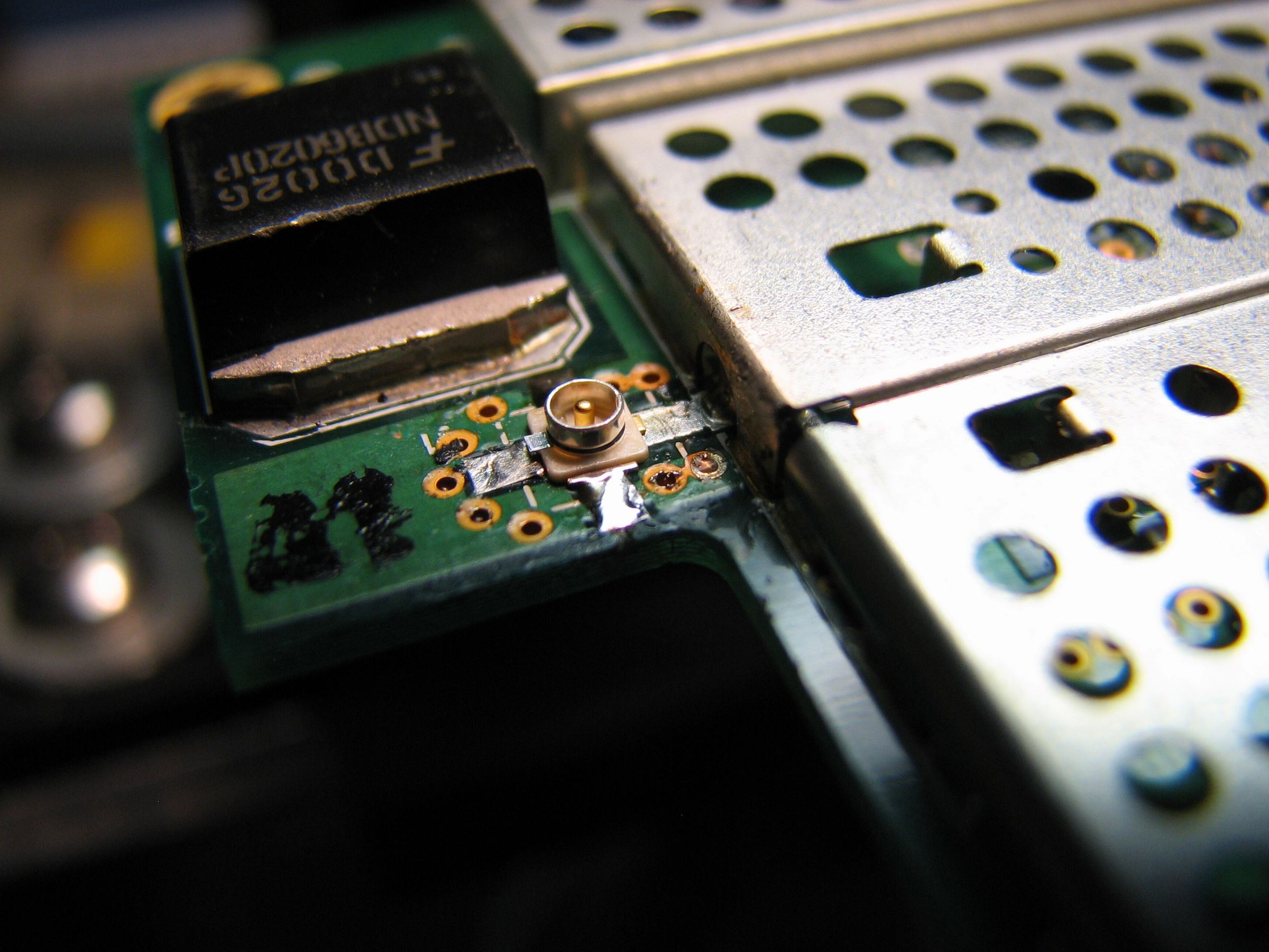 Mod a Ricochet Radio Modem to Take an External Antenna : 8 Steps ...