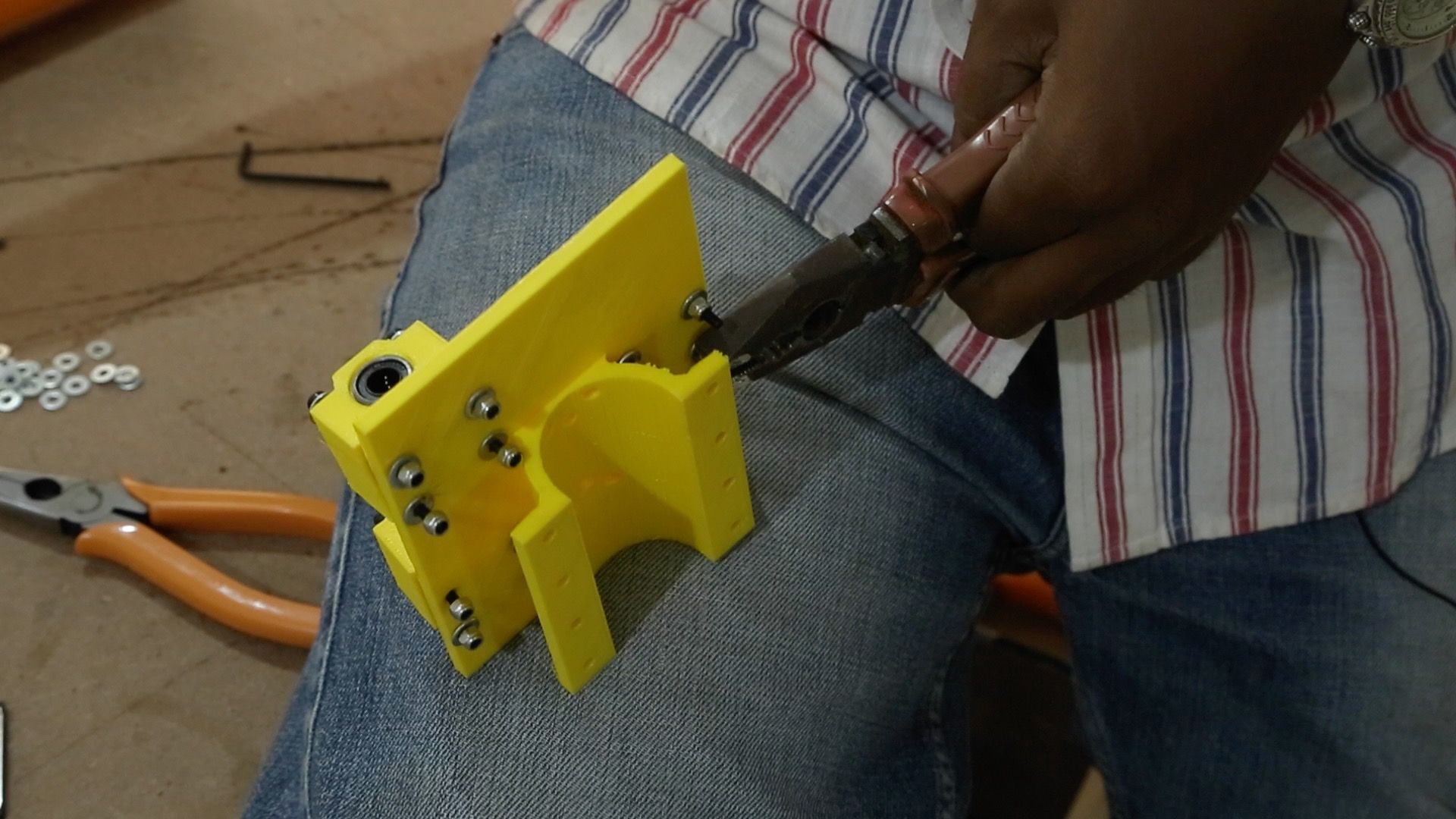 DIY PCB Milling Machine - Part 3 - X and Z Axis : 5 Steps - Instructables