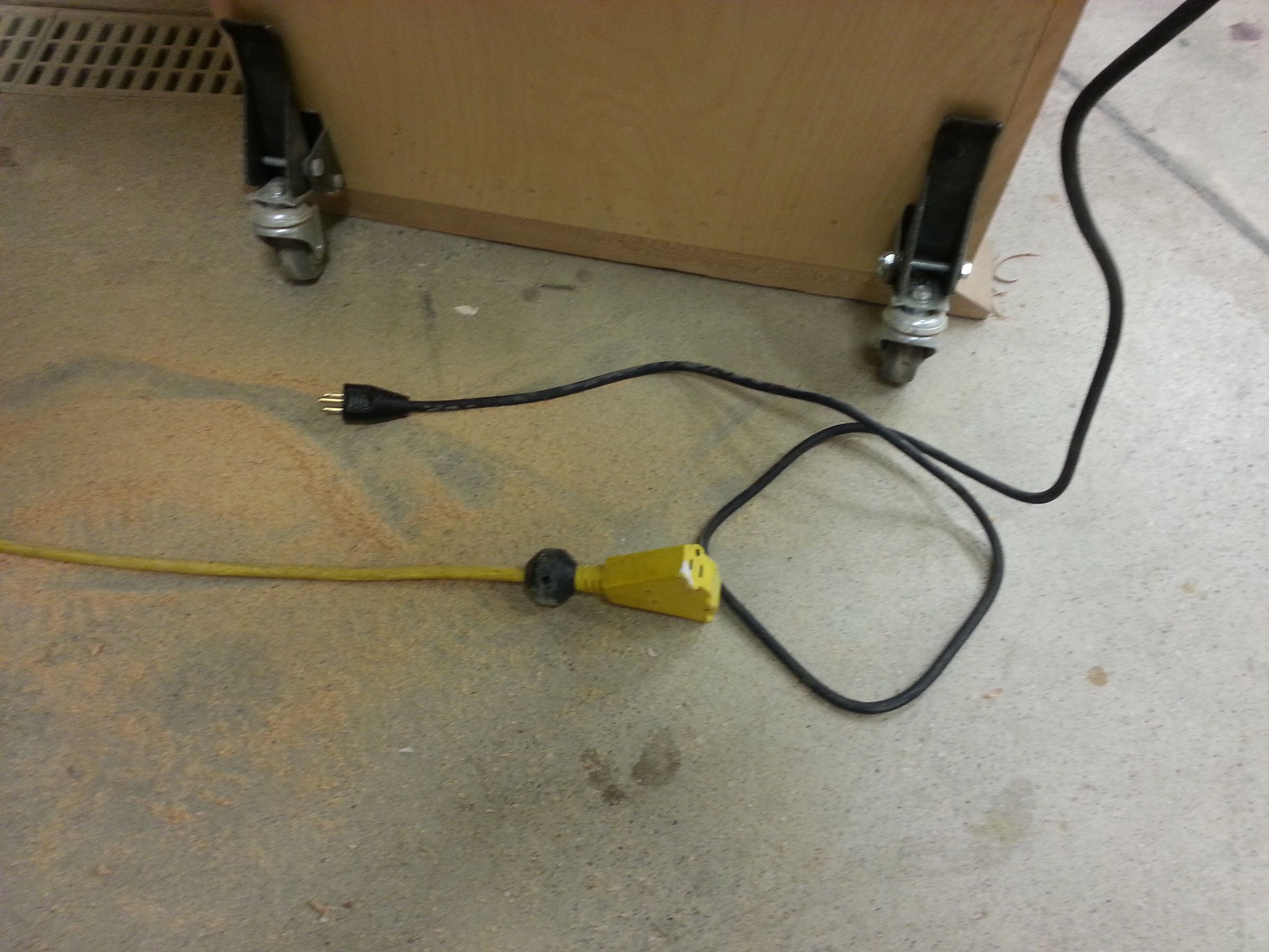 How to Make a Router Guide for Perfect Cuts : 4 Steps (with Pictures ...