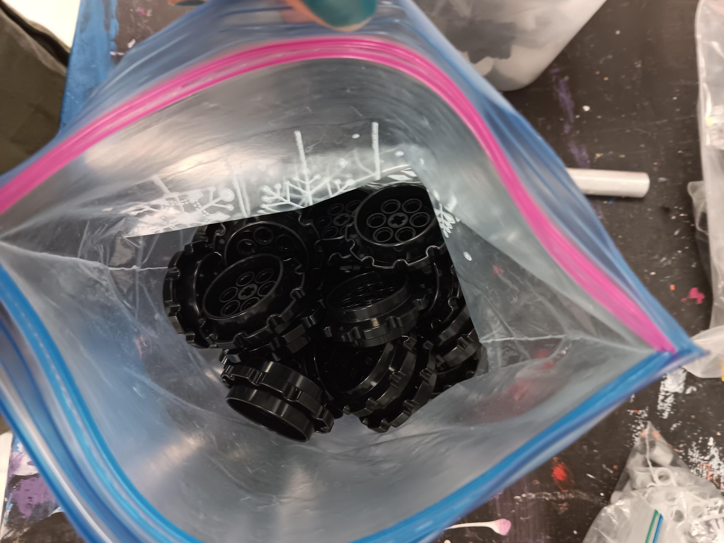 Junk Robot : 5 Steps - Instructables