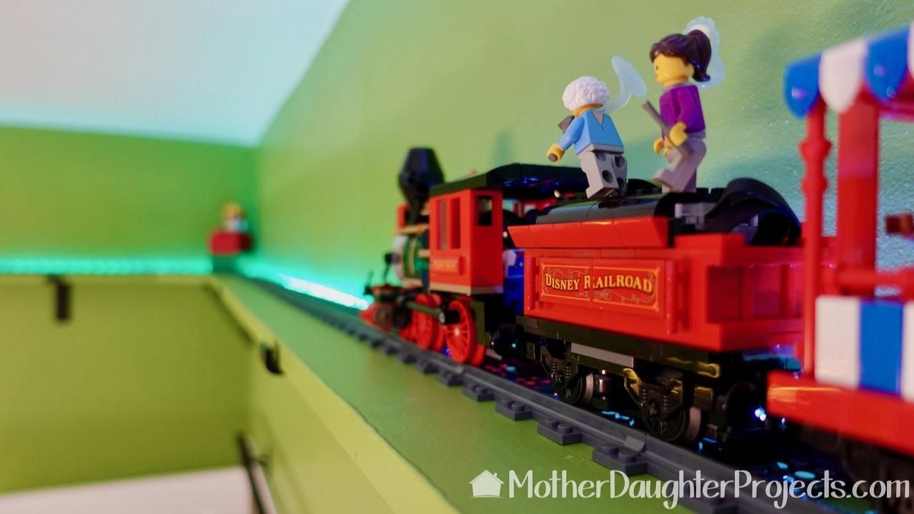 How to Build an Elevated Toy Train Track Around a Room : 6 Steps (with ...