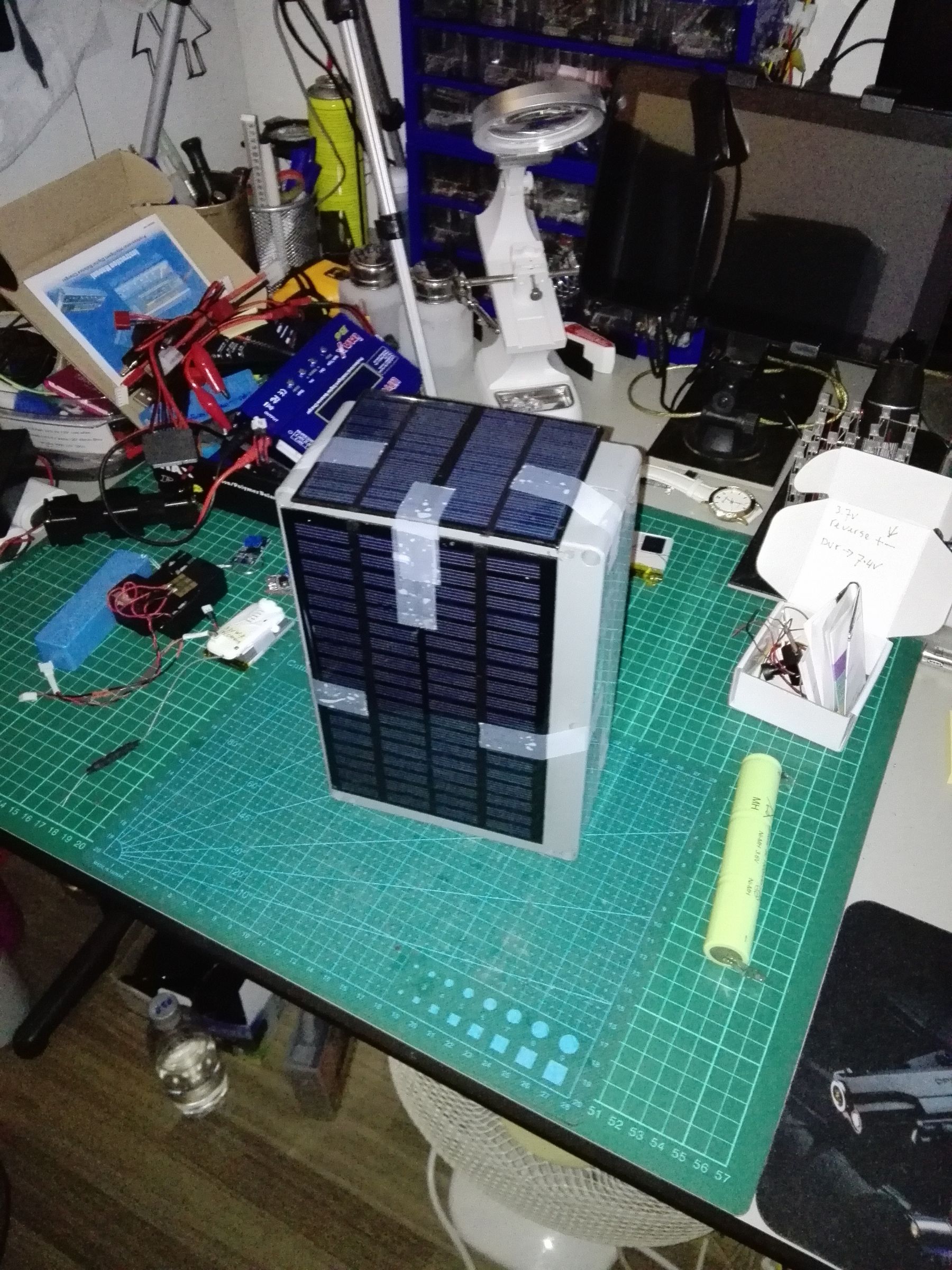 Easy 5 Minutes USB Solar Charger/Survival USB Charger : 6 Steps (with ...