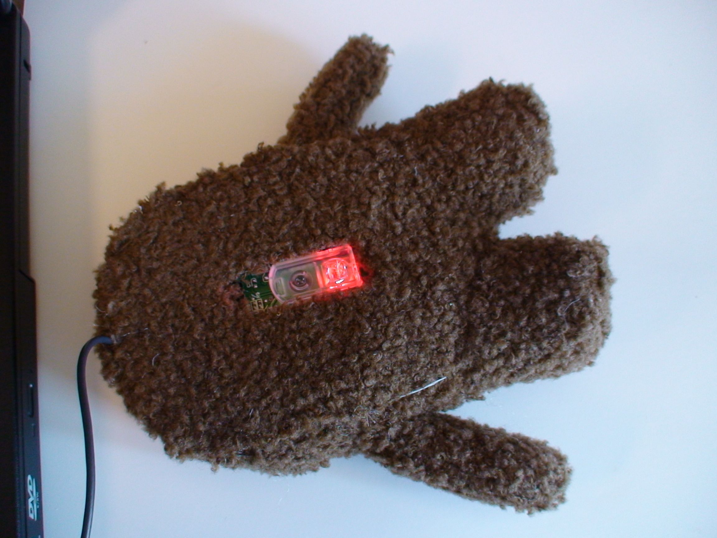 Domo Mouse : 5 Steps - Instructables