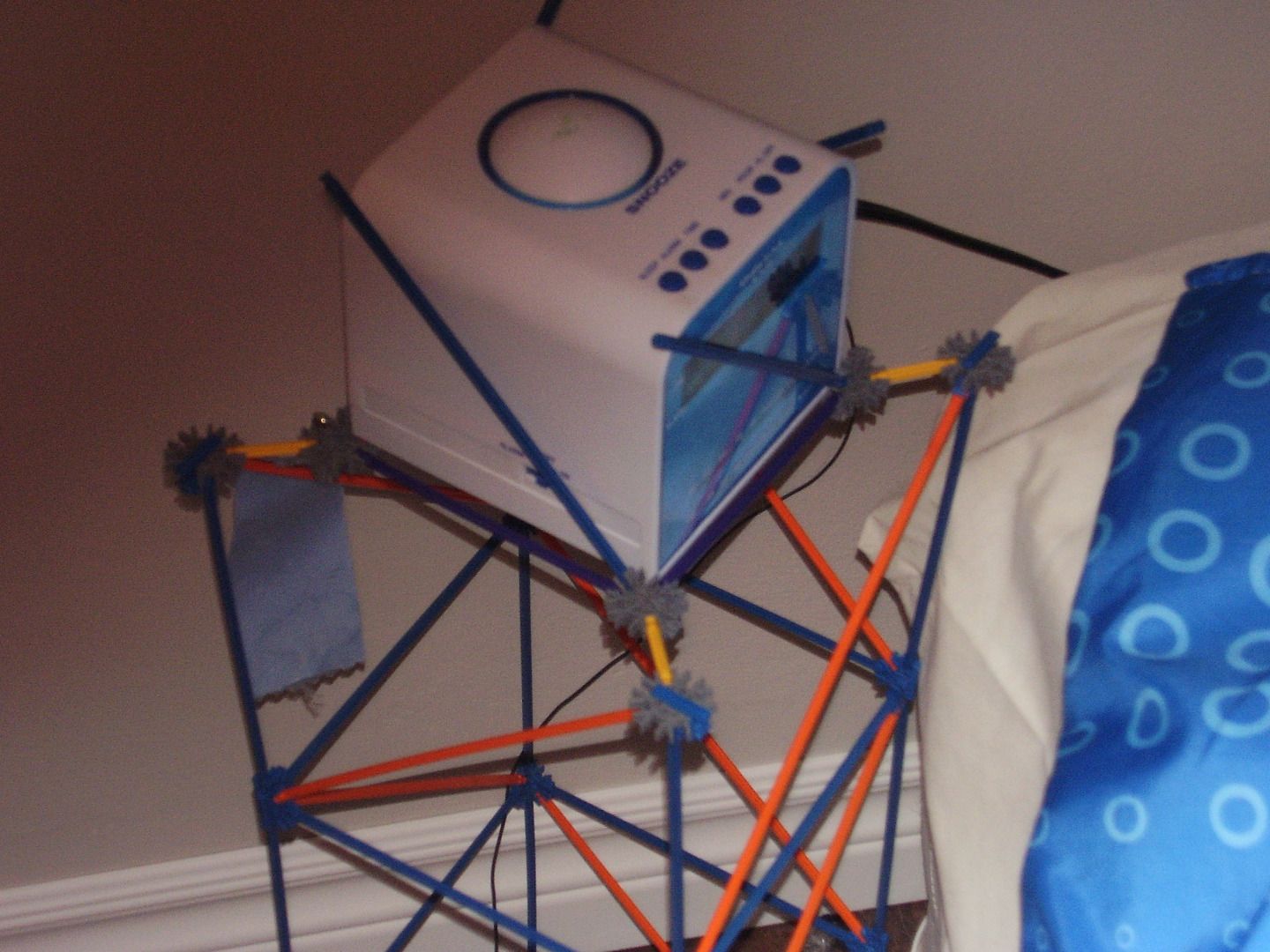 Simple K'nex Clock Stand - Instructables