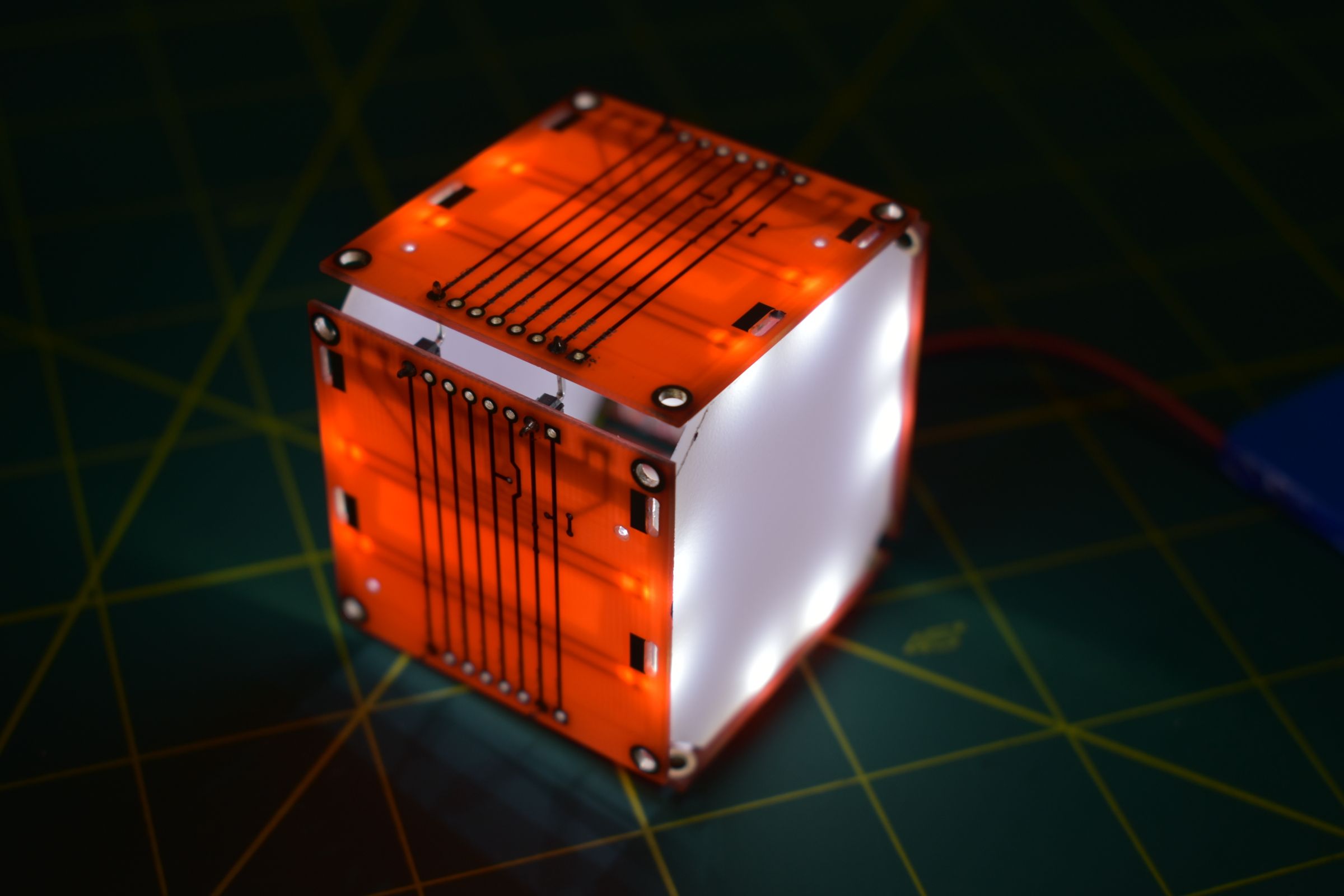 PCB Table Lamp : 7 Steps (with Pictures) - Instructables
