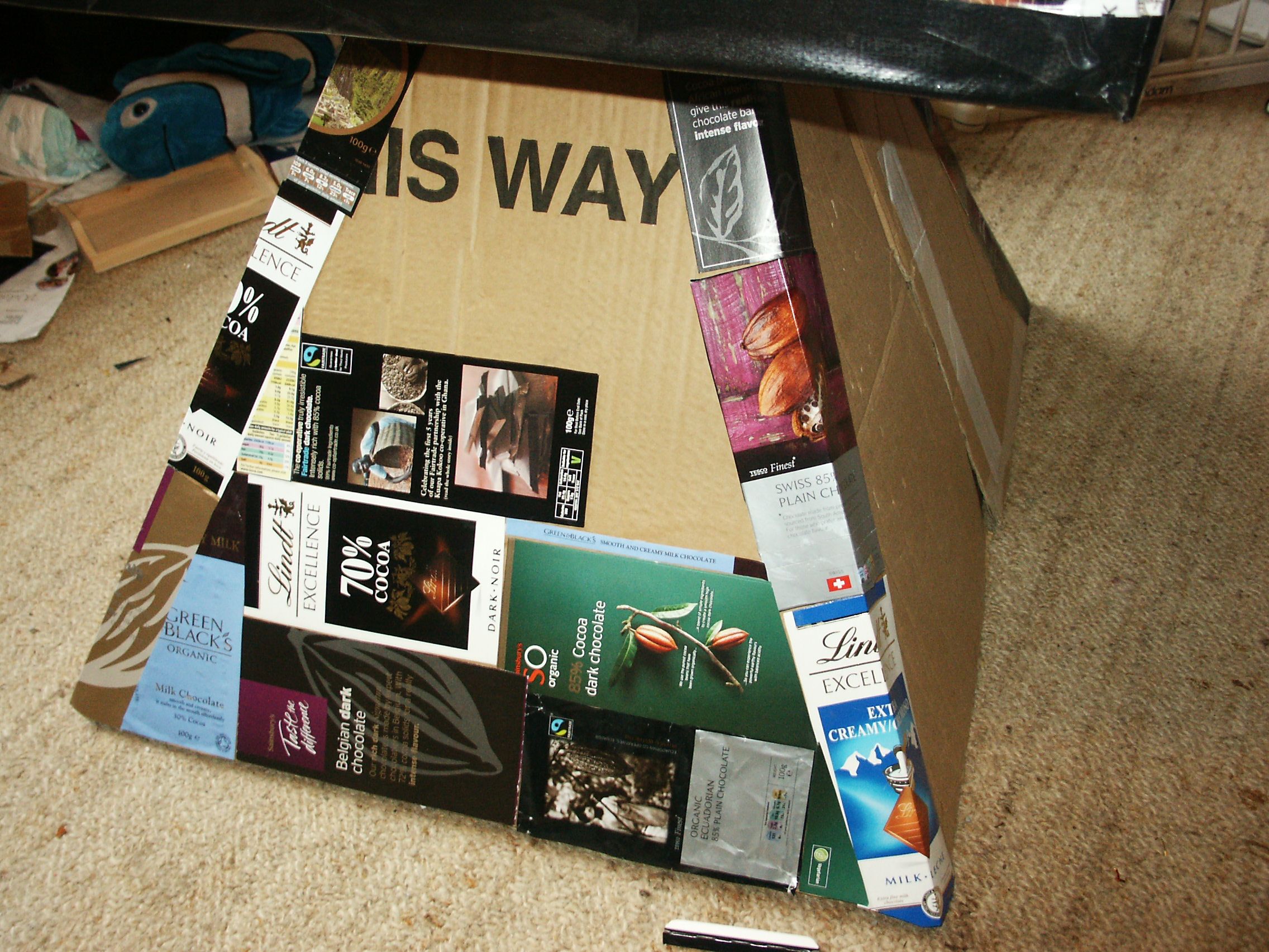 Cardboard Coffee Table : 6 Steps (with Pictures) - Instructables