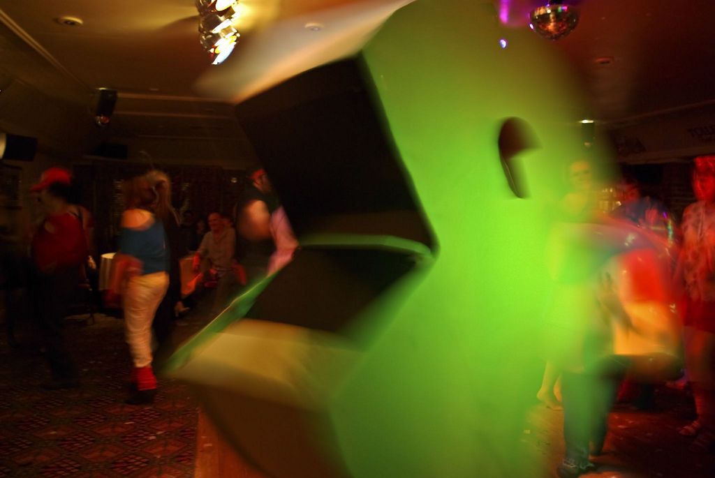 Giant Pacman Fancy Dress Outfit : 13 Steps (with Pictures) - Instructables
