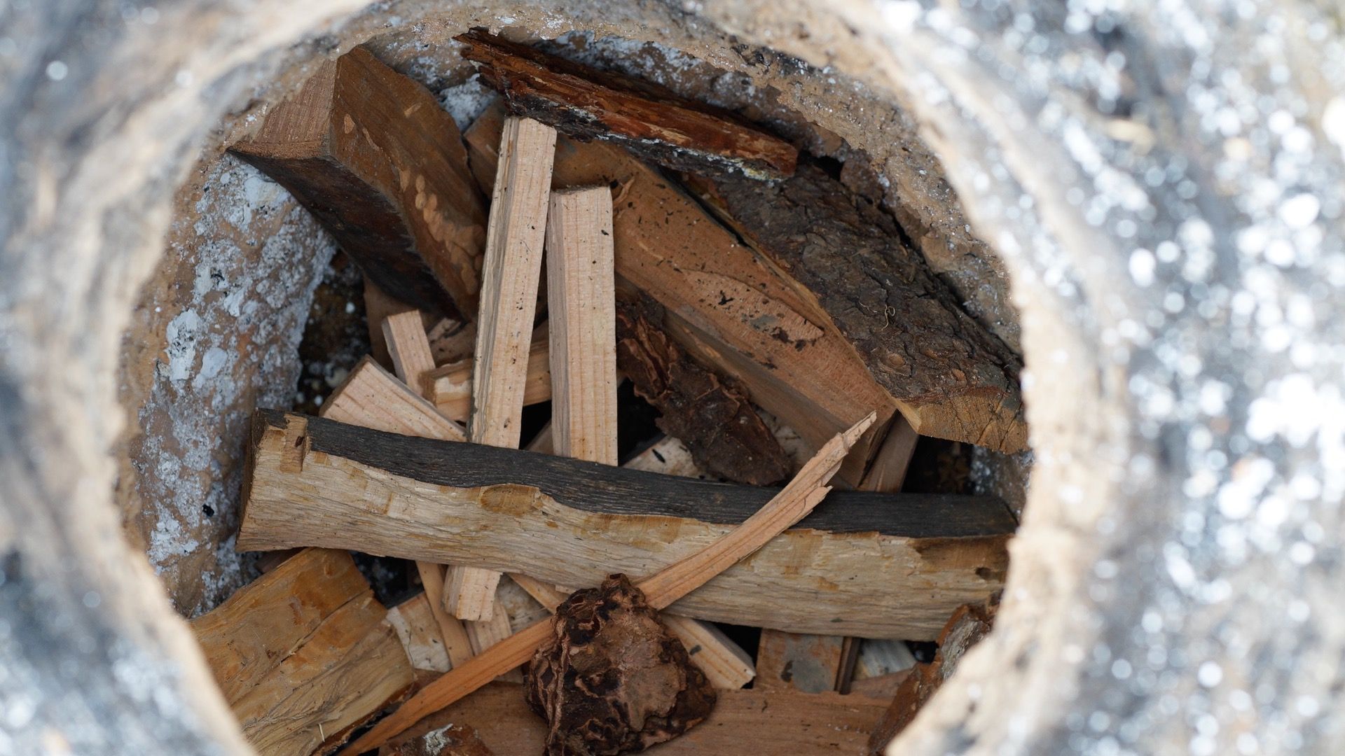 Burn Seashell Lime in a Primitive Straw/Clay Kiln! : 10 Steps (with ...
