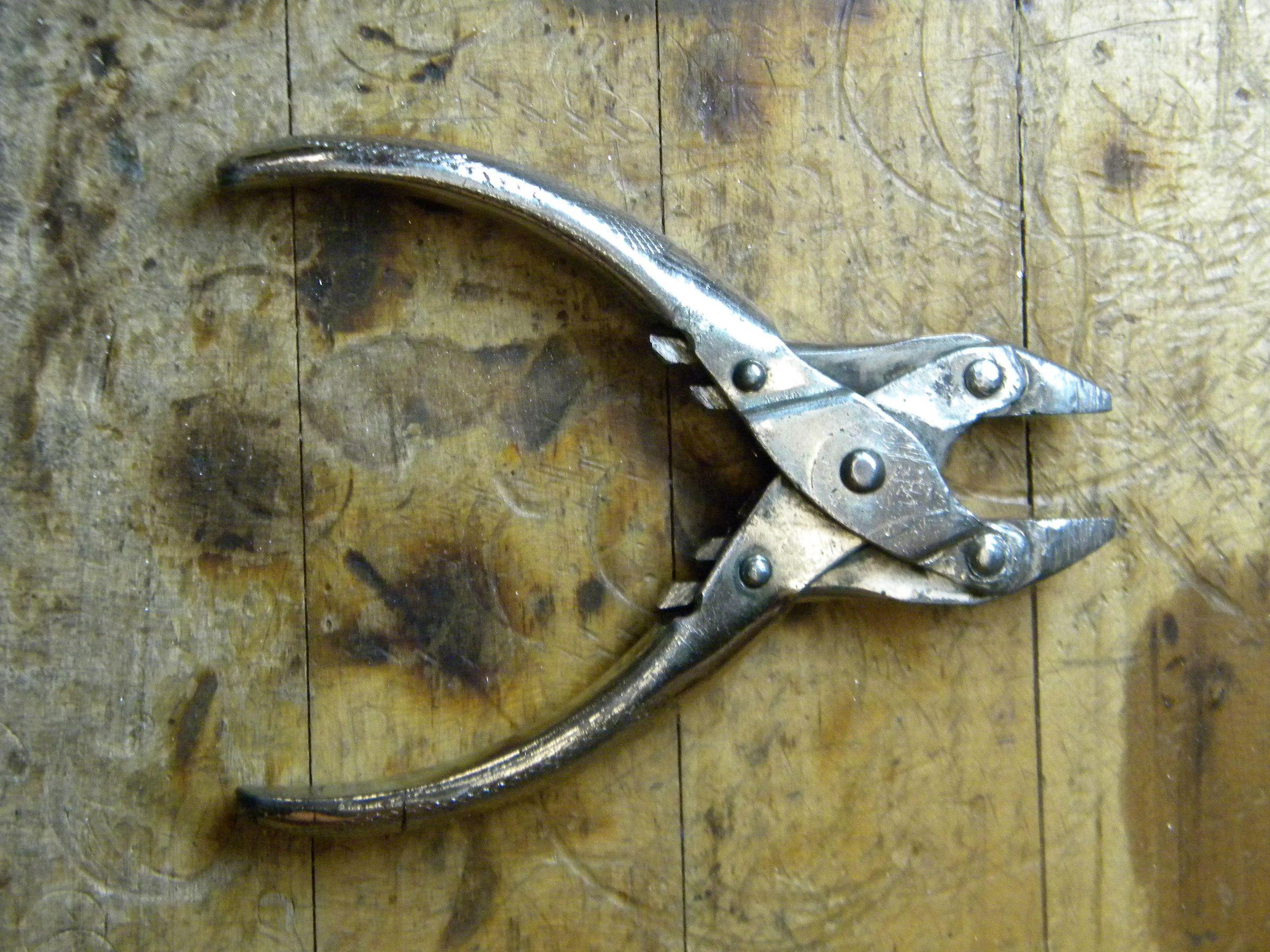 How to Add Springs to Parallel Pliers : 3 Steps (with Pictures ...