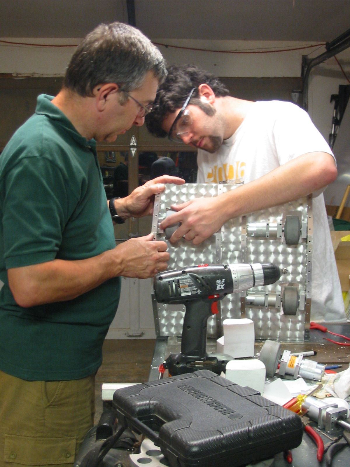 How to Design and Build a Combat Robot : 11 Steps (with Pictures ...
