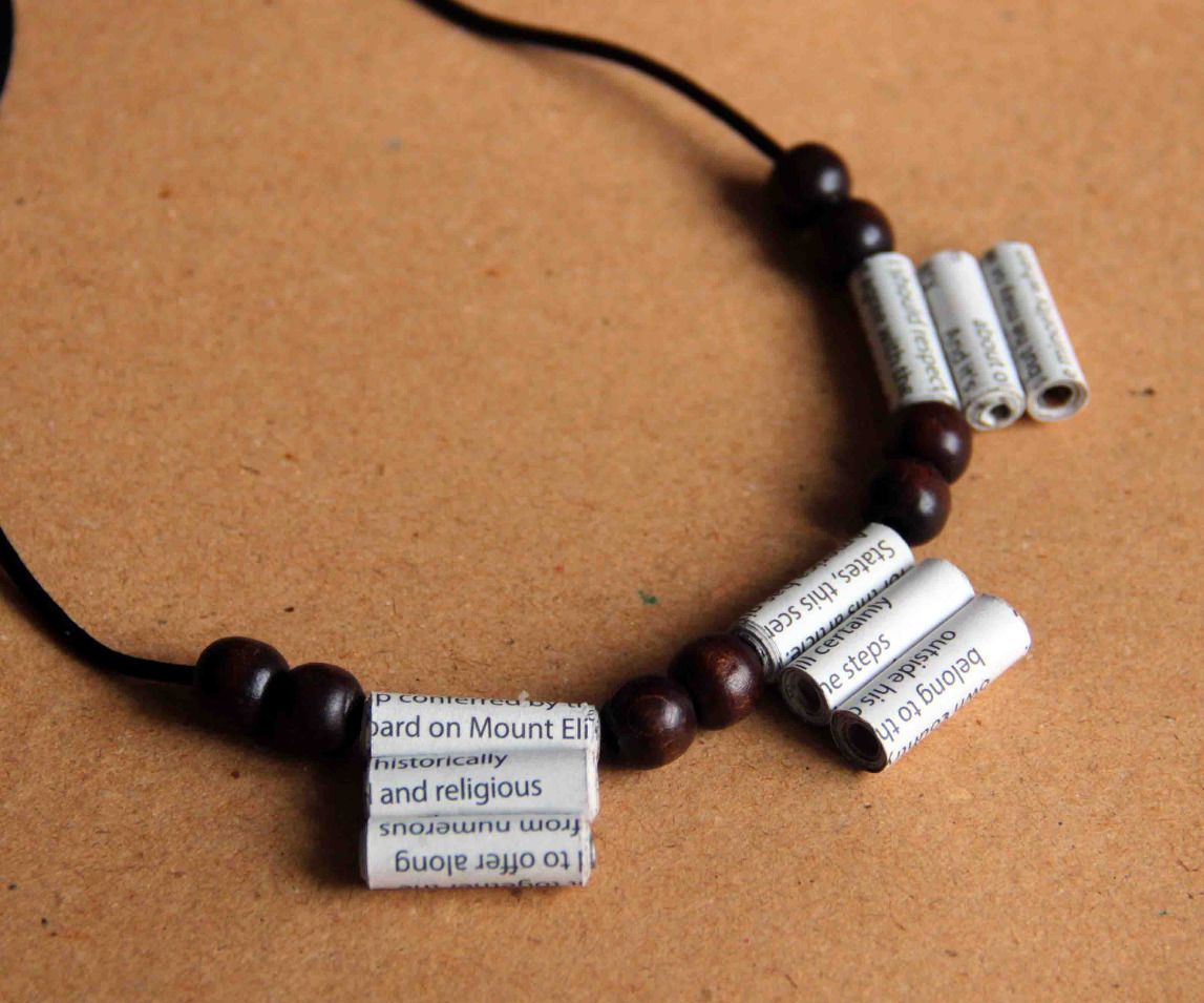 Make a Necklace With Newspaper : 3 Steps (with Pictures) - Instructables