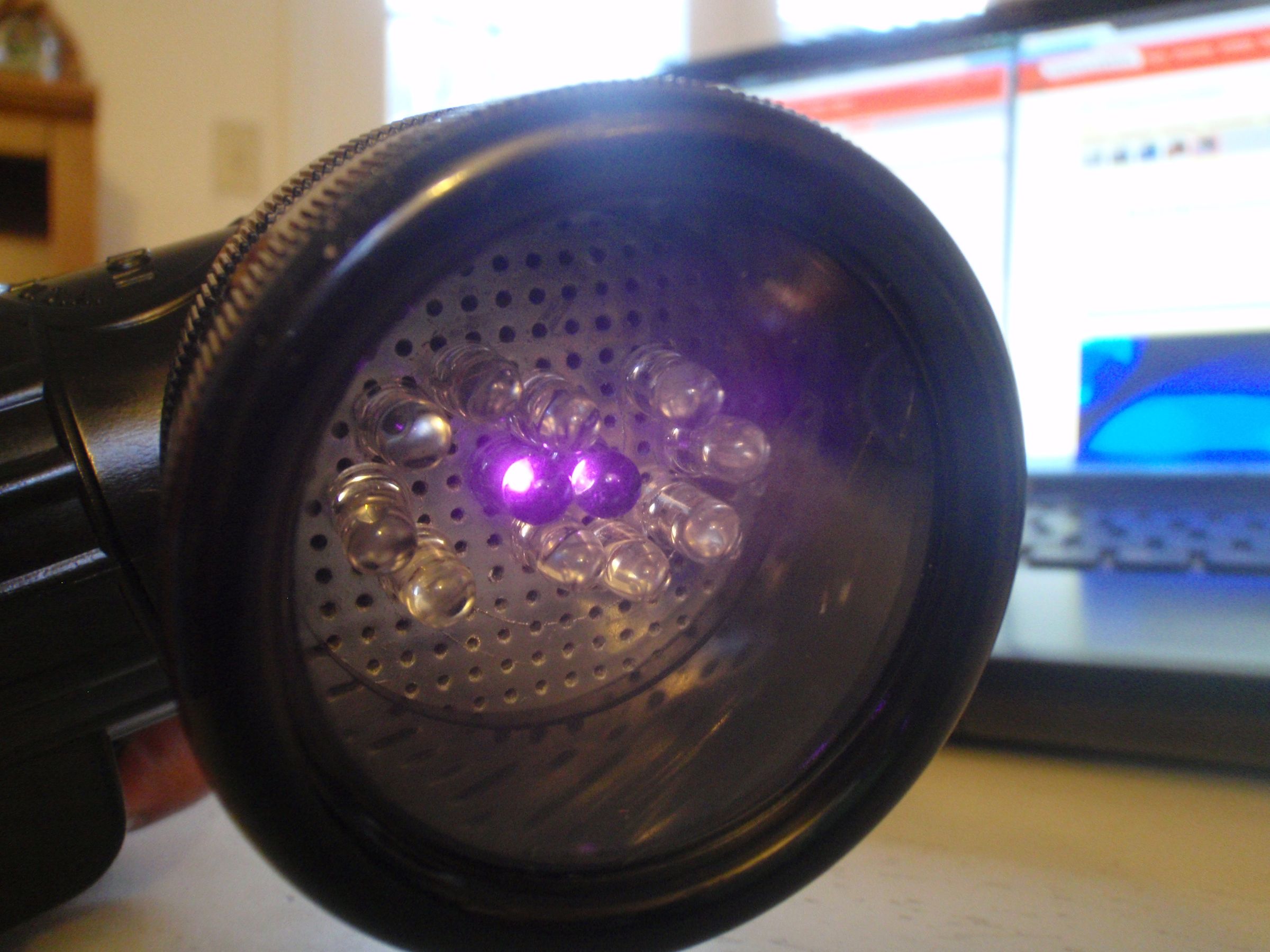 Full Spectrum Flashlight : 4 Steps (with Pictures) - Instructables