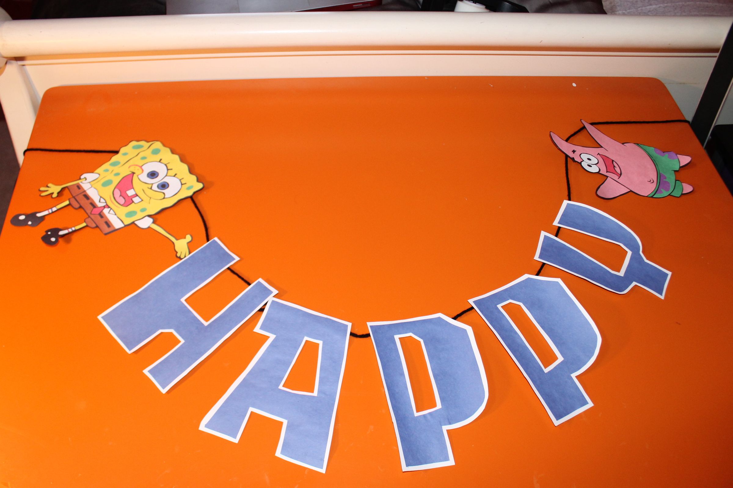 Construction Paper Cartoon Character Banner : 11 Steps - Instructables