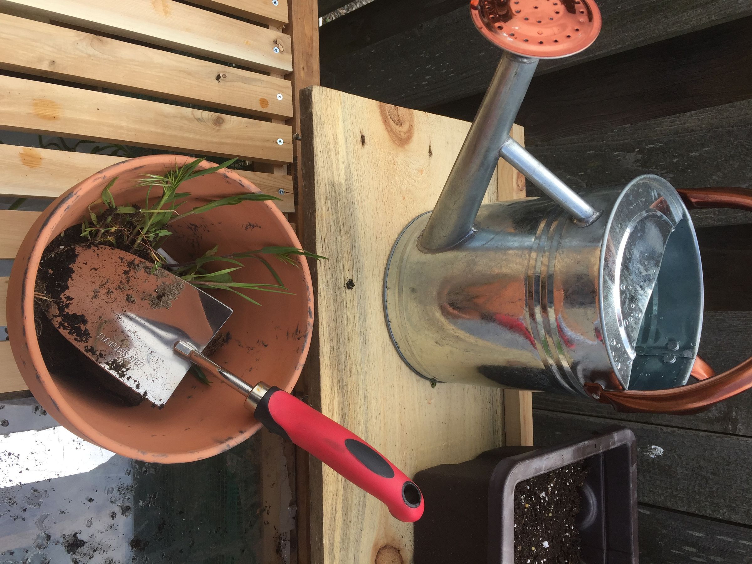 Planting Bench With Protected Growing Station : 3 Steps (with Pictures ...