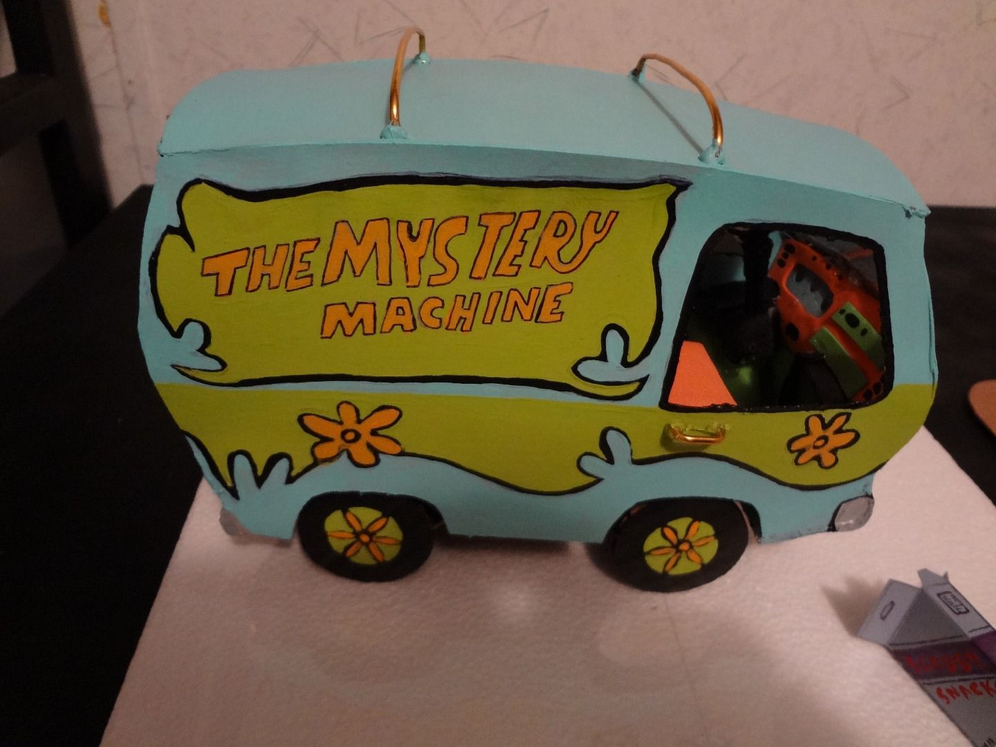 Scooby Doo Cardboard Electric Mystery Machine : 5 Steps - Instructables