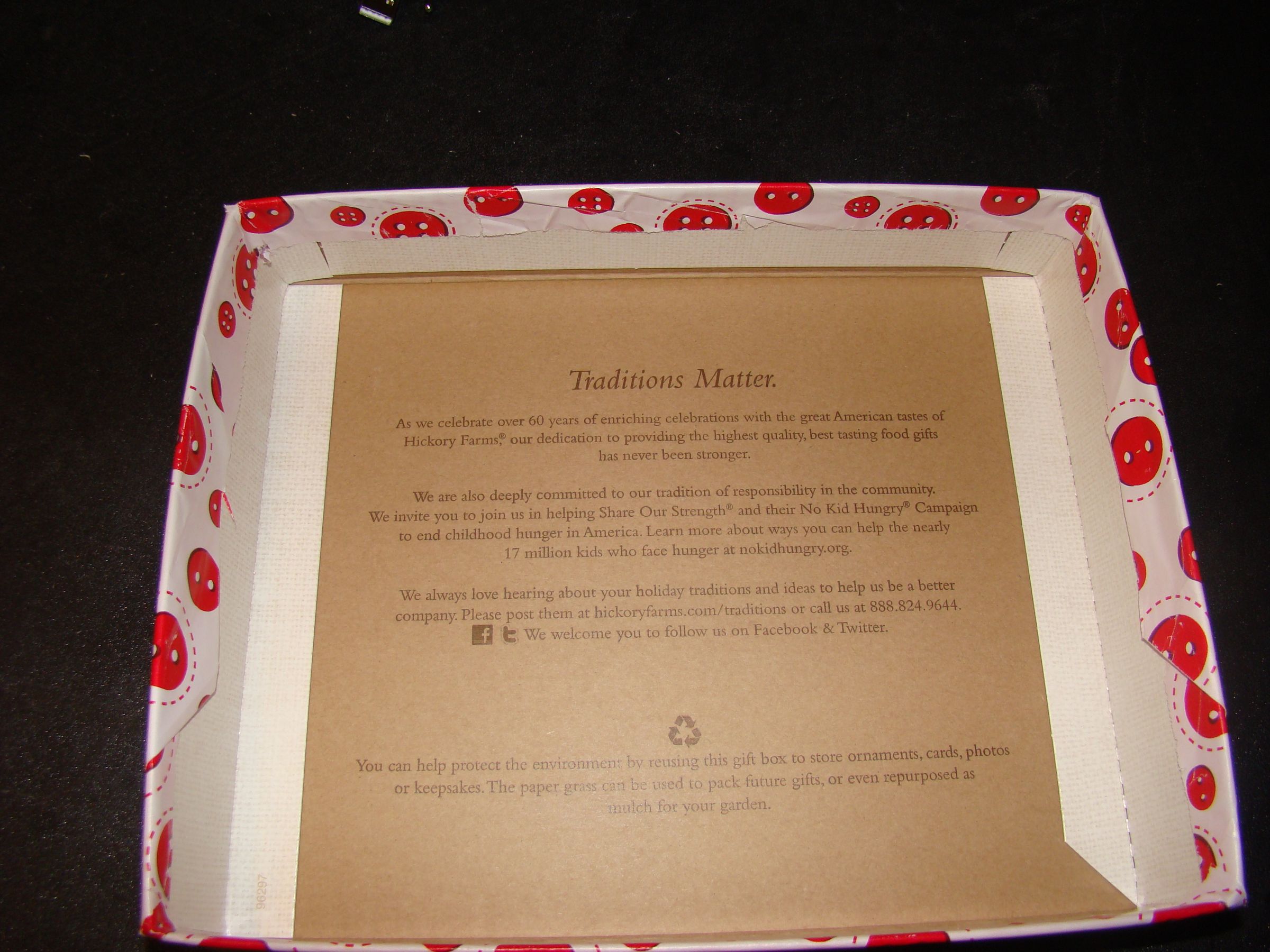 How to Decorate a Cardboard Box Version 1.0 : 9 Steps - Instructables