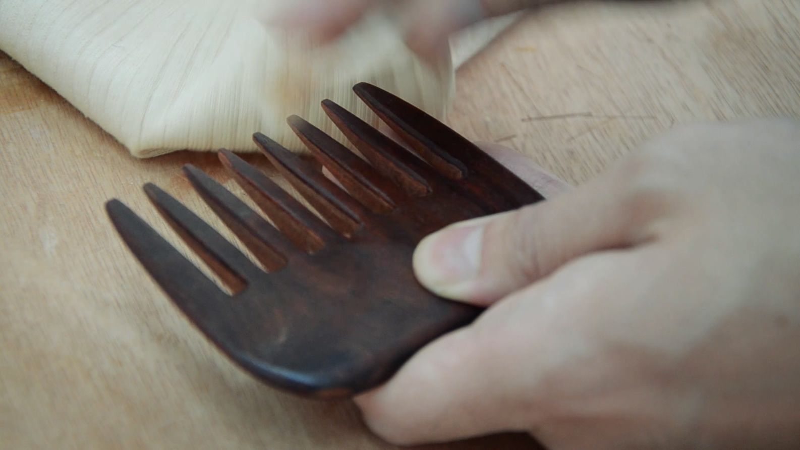 From Tree Bark to Comb : 5 Steps (with Pictures) - Instructables
