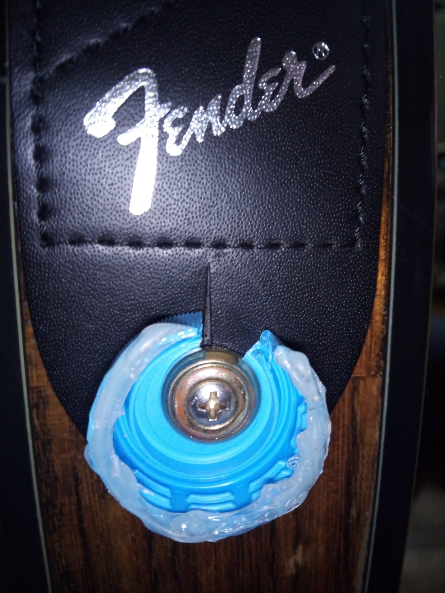 Guitar Strap Lock/ Stand : 3 Steps - Instructables