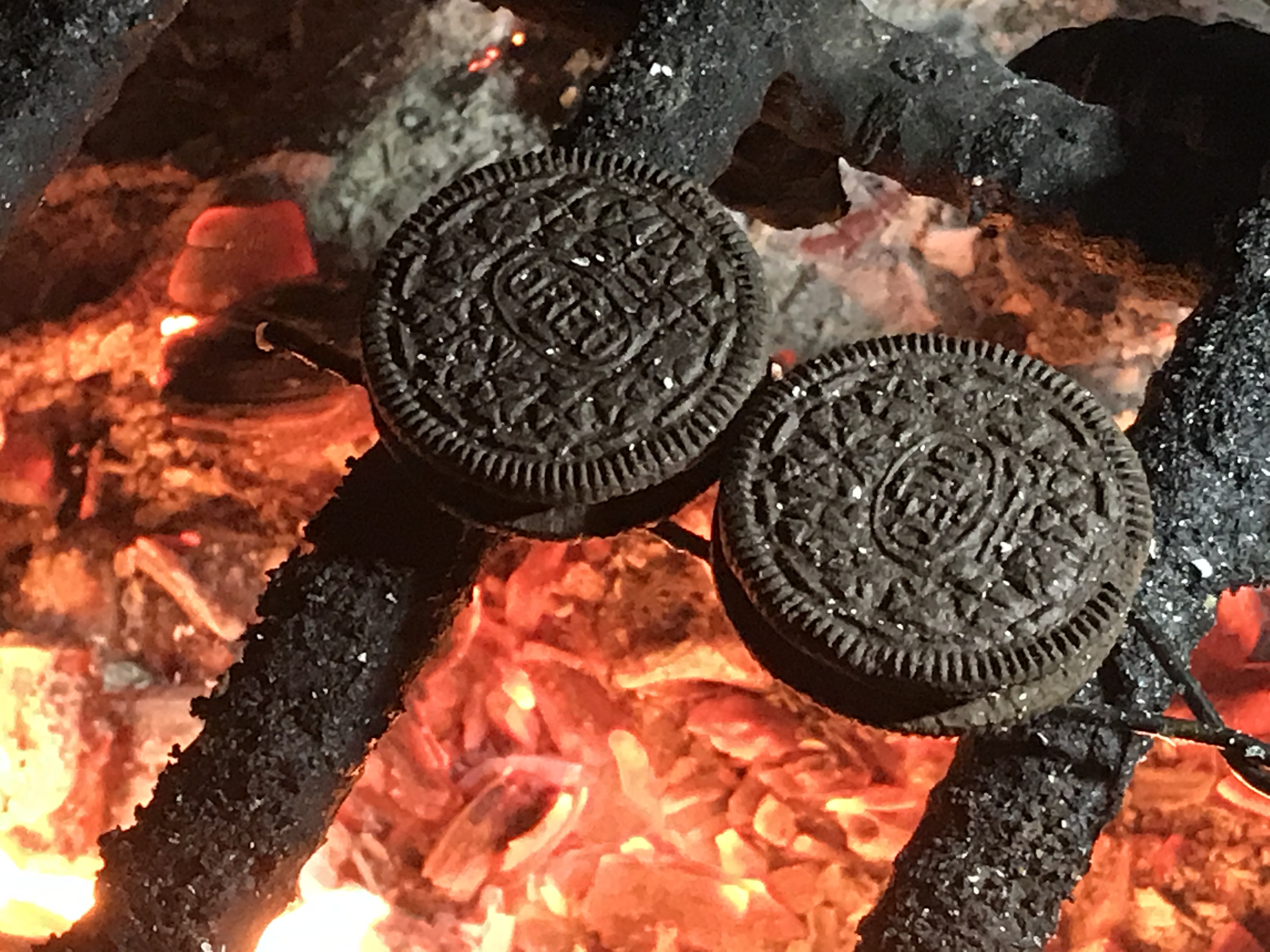 Flame Grilled Oreo Cookies - S'Mores Are Gonna Hate This One. : 3 Steps ...