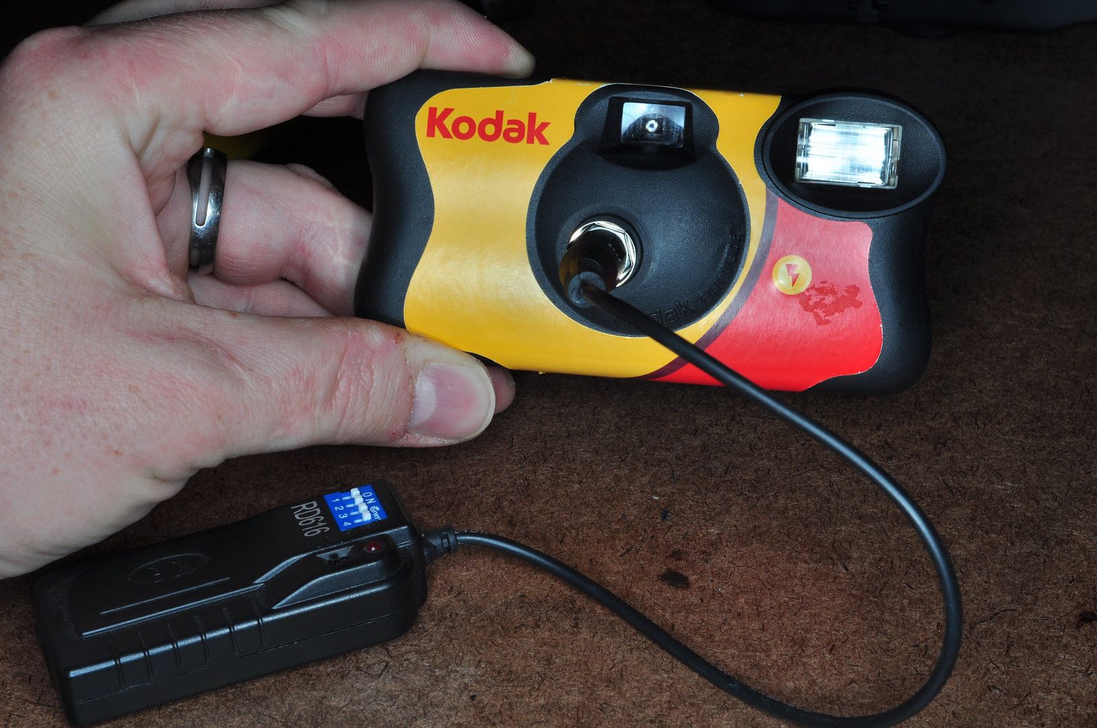 Slave Flash From a Discarded Disposible Camera : 10 Steps (with ...