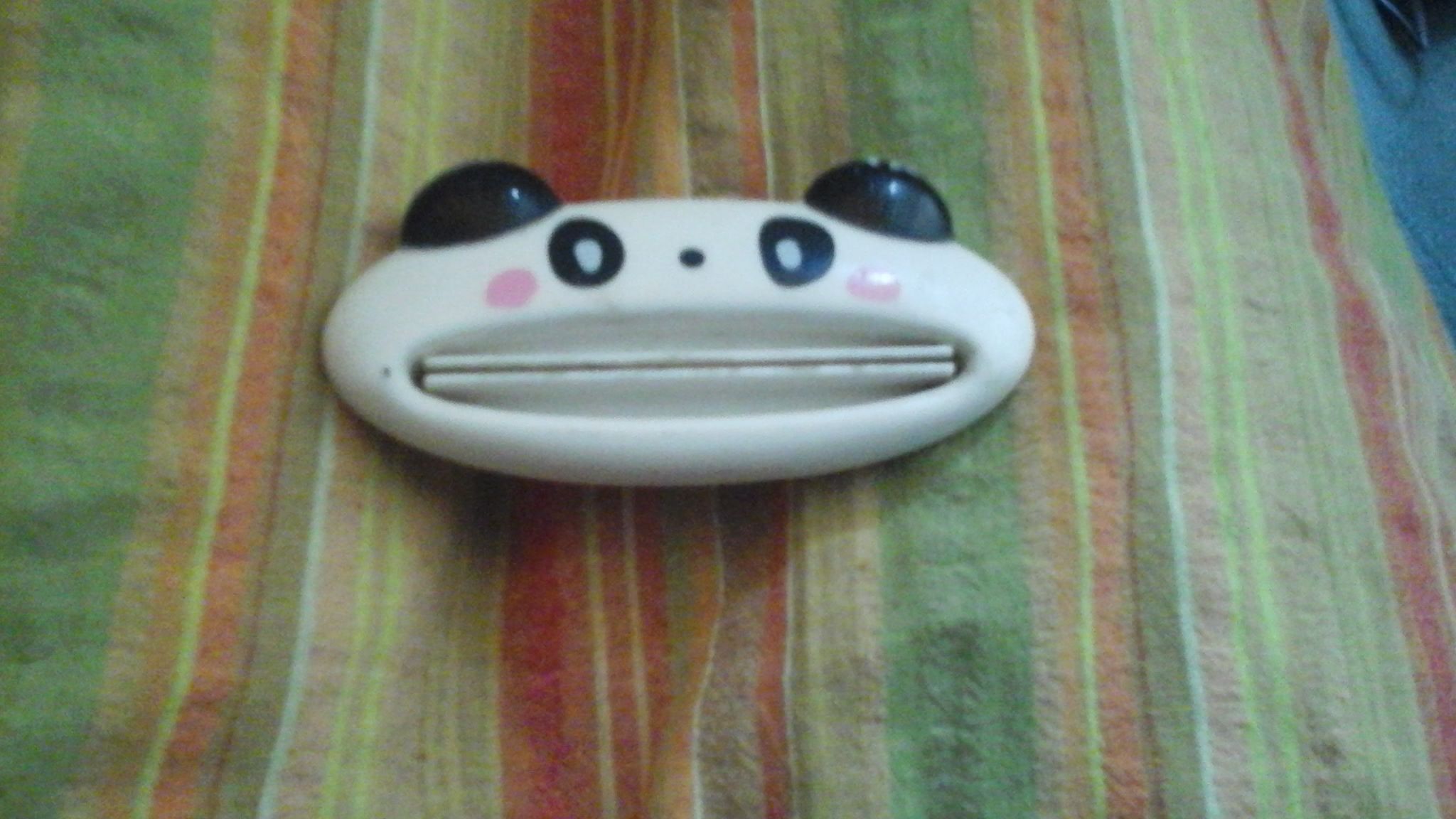 How to Make Your Own Wooden Toothpaste Squeeze-Guard : 3 Steps (with ...