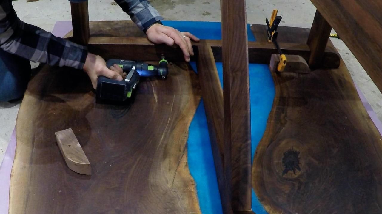 How to Attach Table Top to Base Using Threaded Inserts : 7 Steps ...