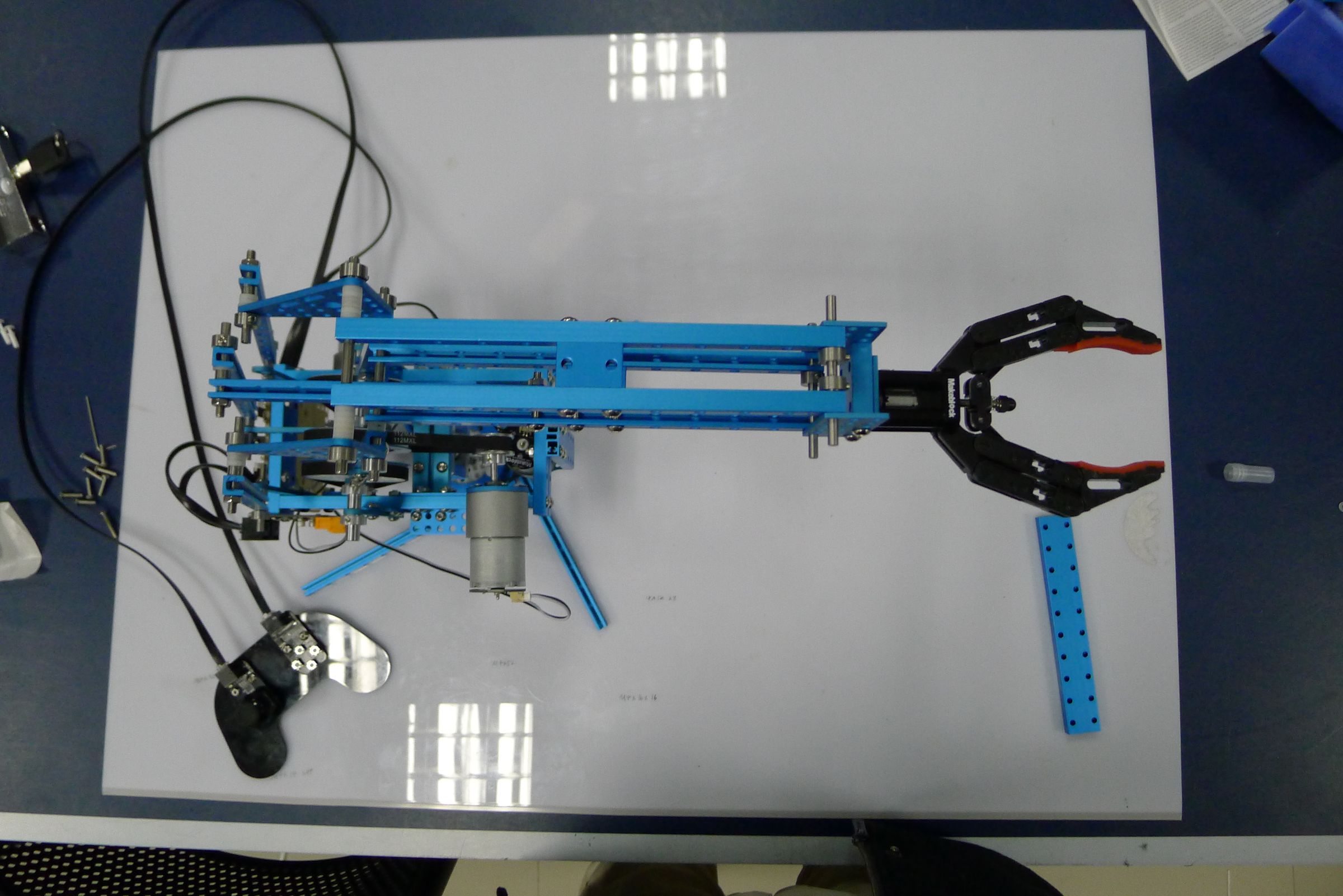 Building Robotic Arm With Makeblock Parts : 4 Steps - Instructables