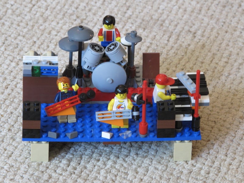Lego Rock-Band Stage : 8 Steps - Instructables