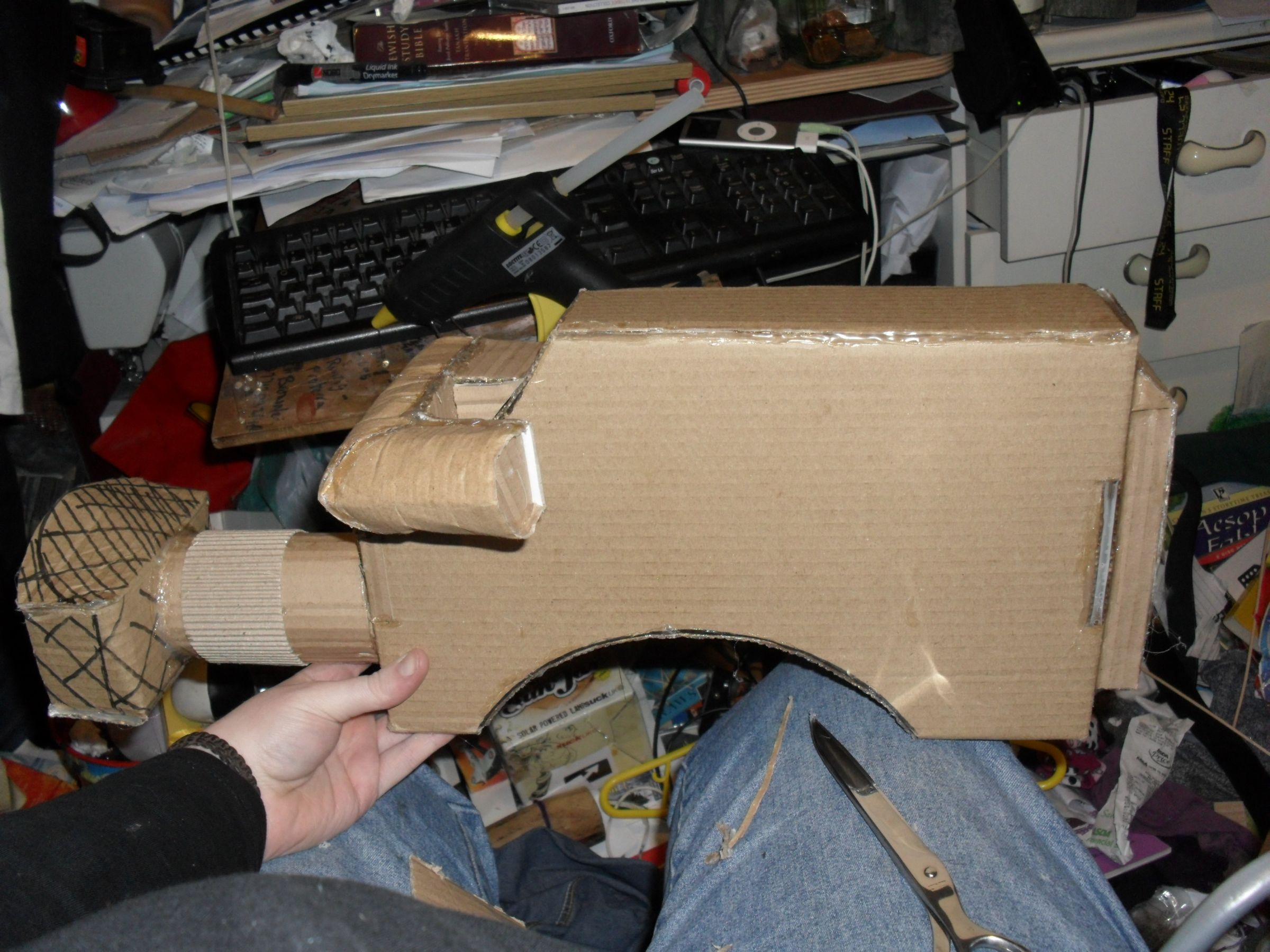Cardboard Props: How to Make a Movie Camera : 14 Steps (with Pictures ...