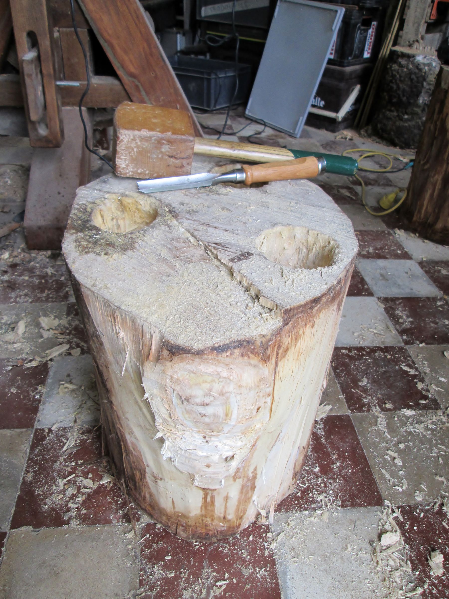 Stump Throne : 5 Steps (with Pictures) - Instructables