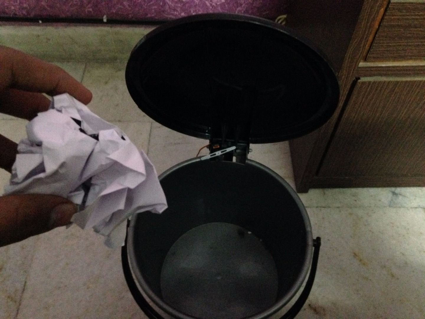 Turn a Dustbin Into a Smart Dustbin With LinkitONE : 8 Steps (with ...