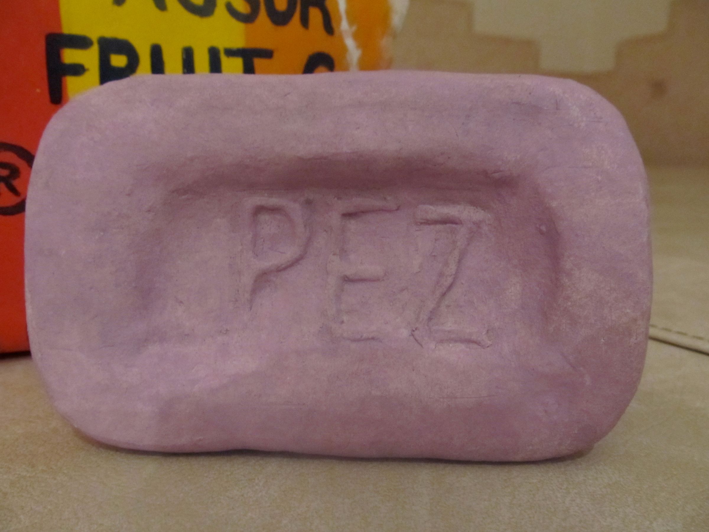Jumbo PEZ Container (ceramic) : 5 Steps (with Pictures) - Instructables