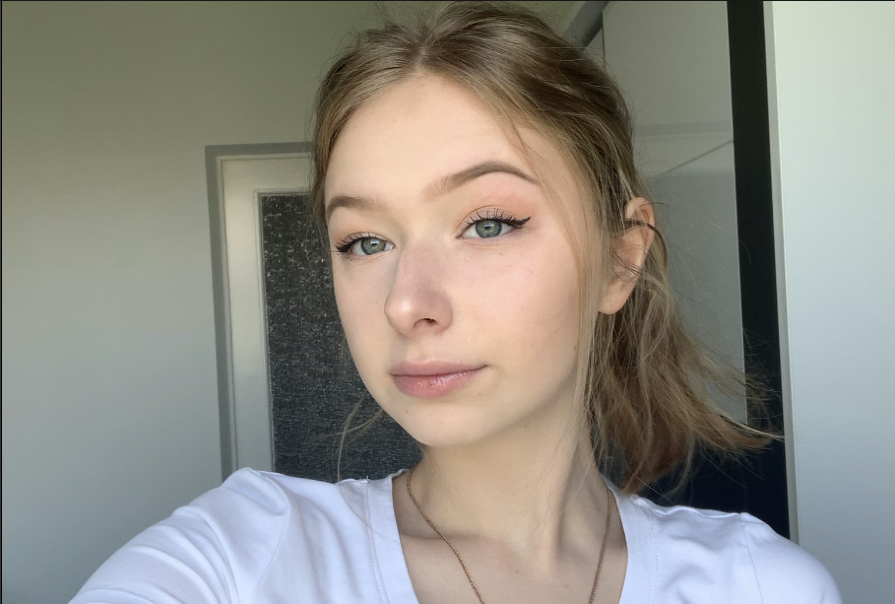 Everyday Natural Makeup Tutorial : 10 Steps - Instructables