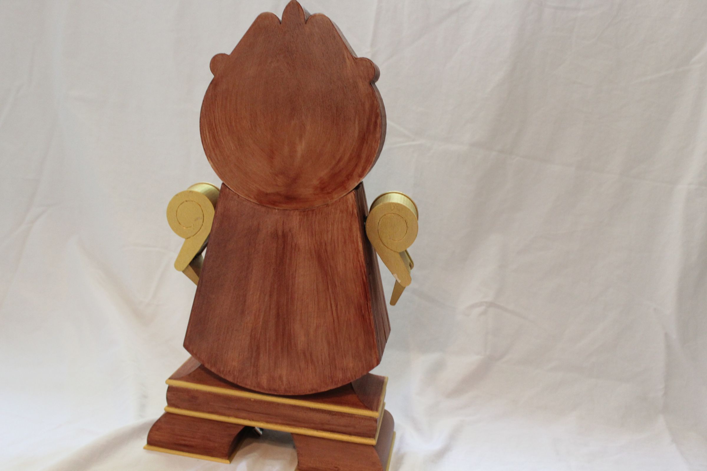 Cogsworth Animatronic : 11 Steps - Instructables