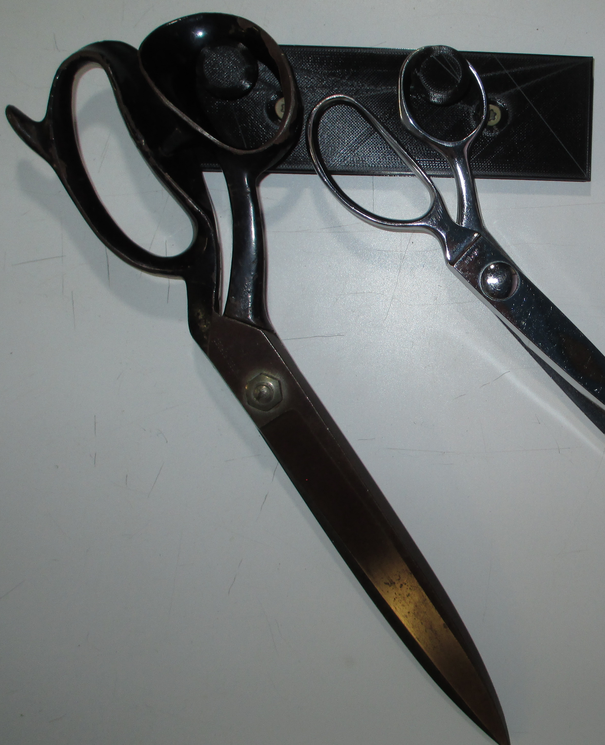 3D Printable Scissor Hanging Rack - Instructables
