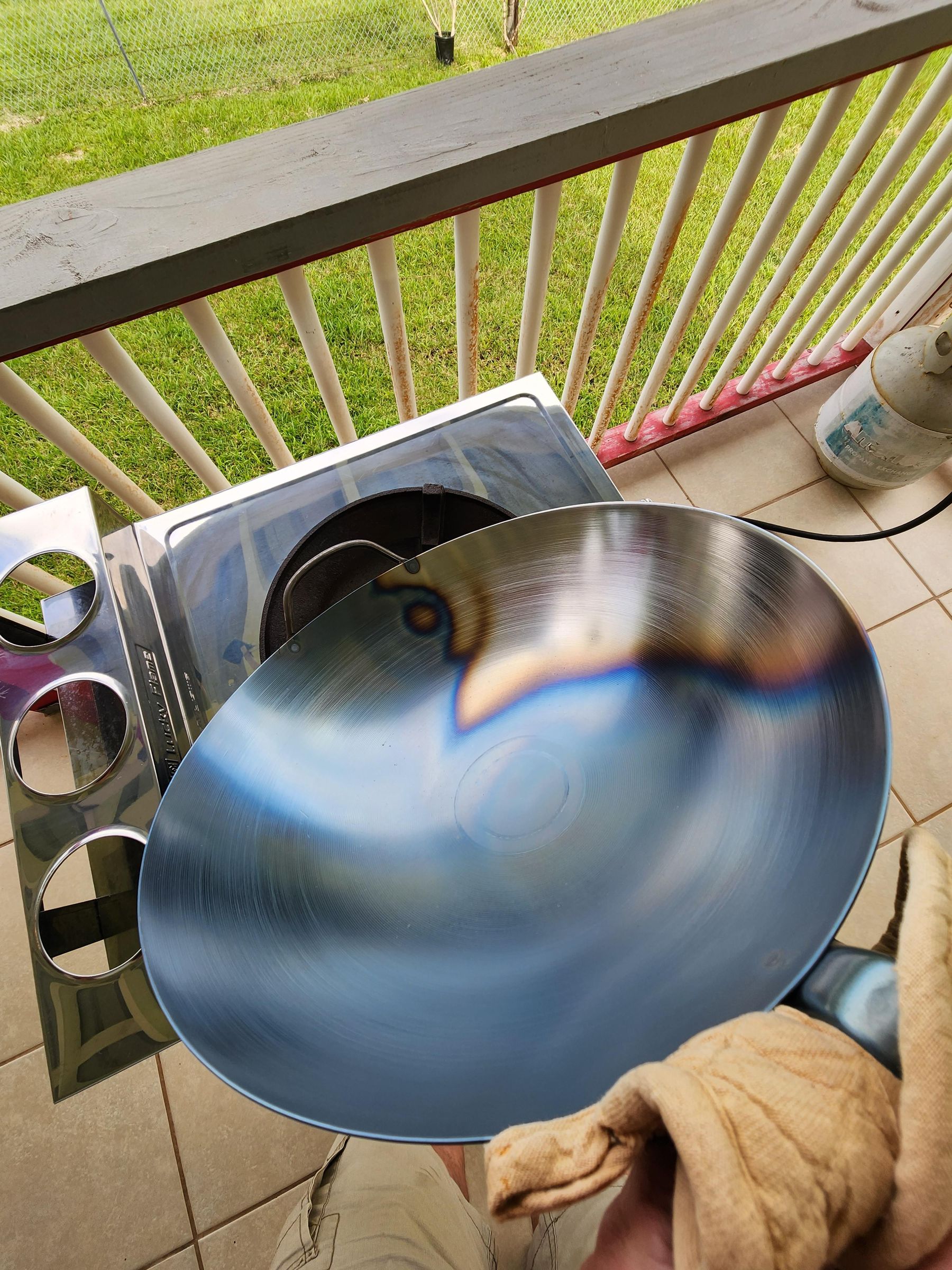 How to Season a Carbon Steel Wok (The Best Way) : 6 Steps (with ...