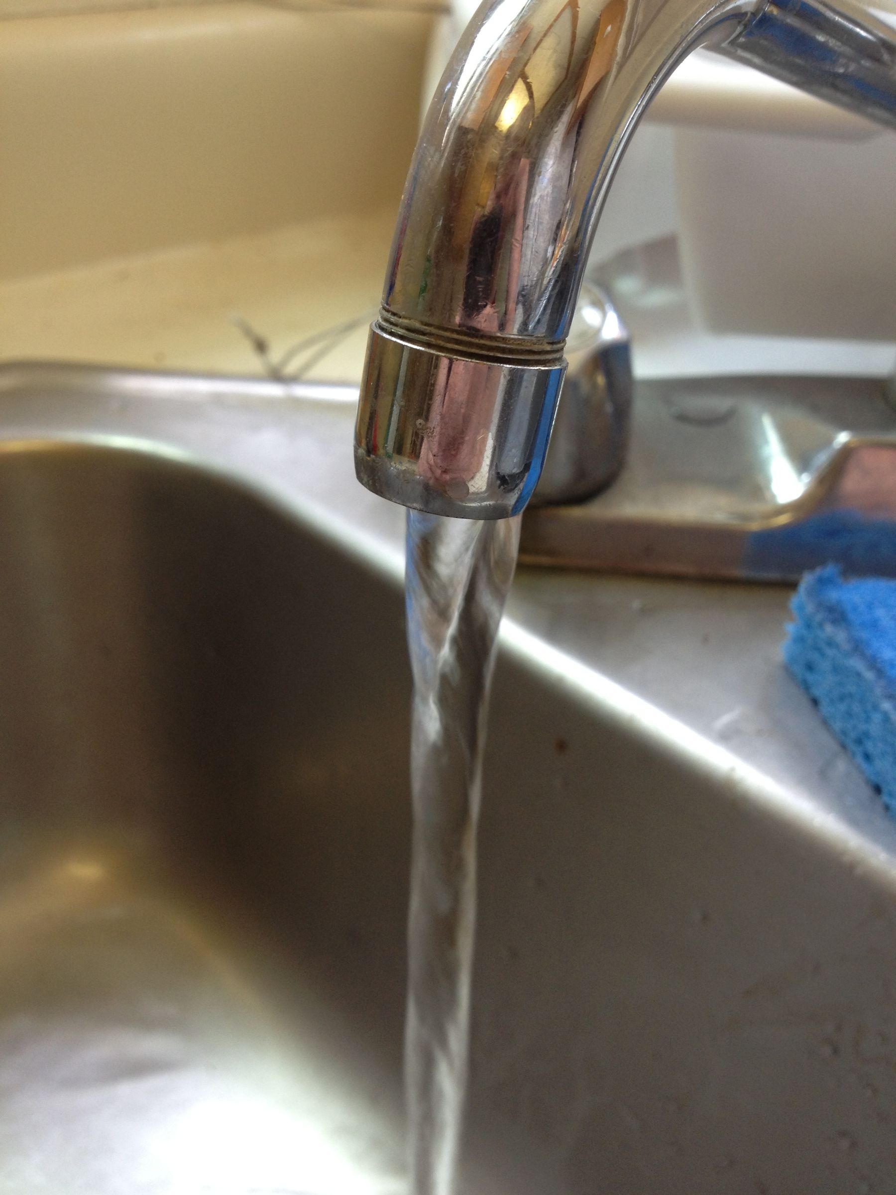 How to Fix/clean a Clogged Faucet : 5 Steps - Instructables