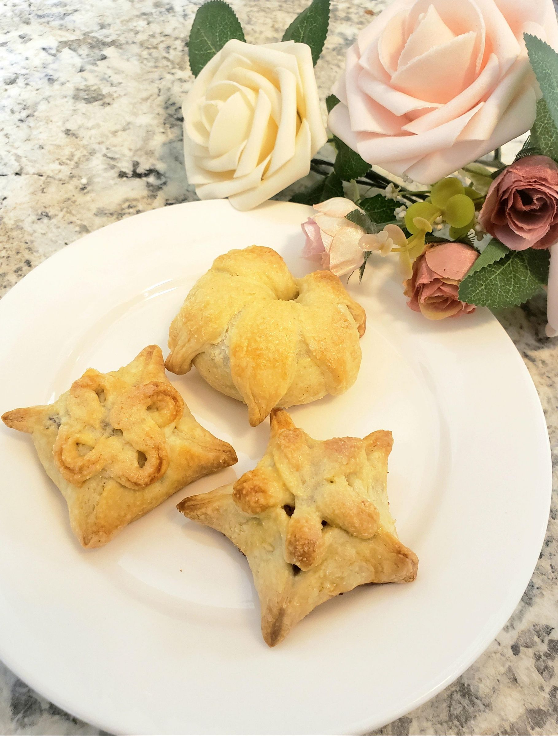 Floral Pinch Pies : 17 Steps (with Pictures) - Instructables