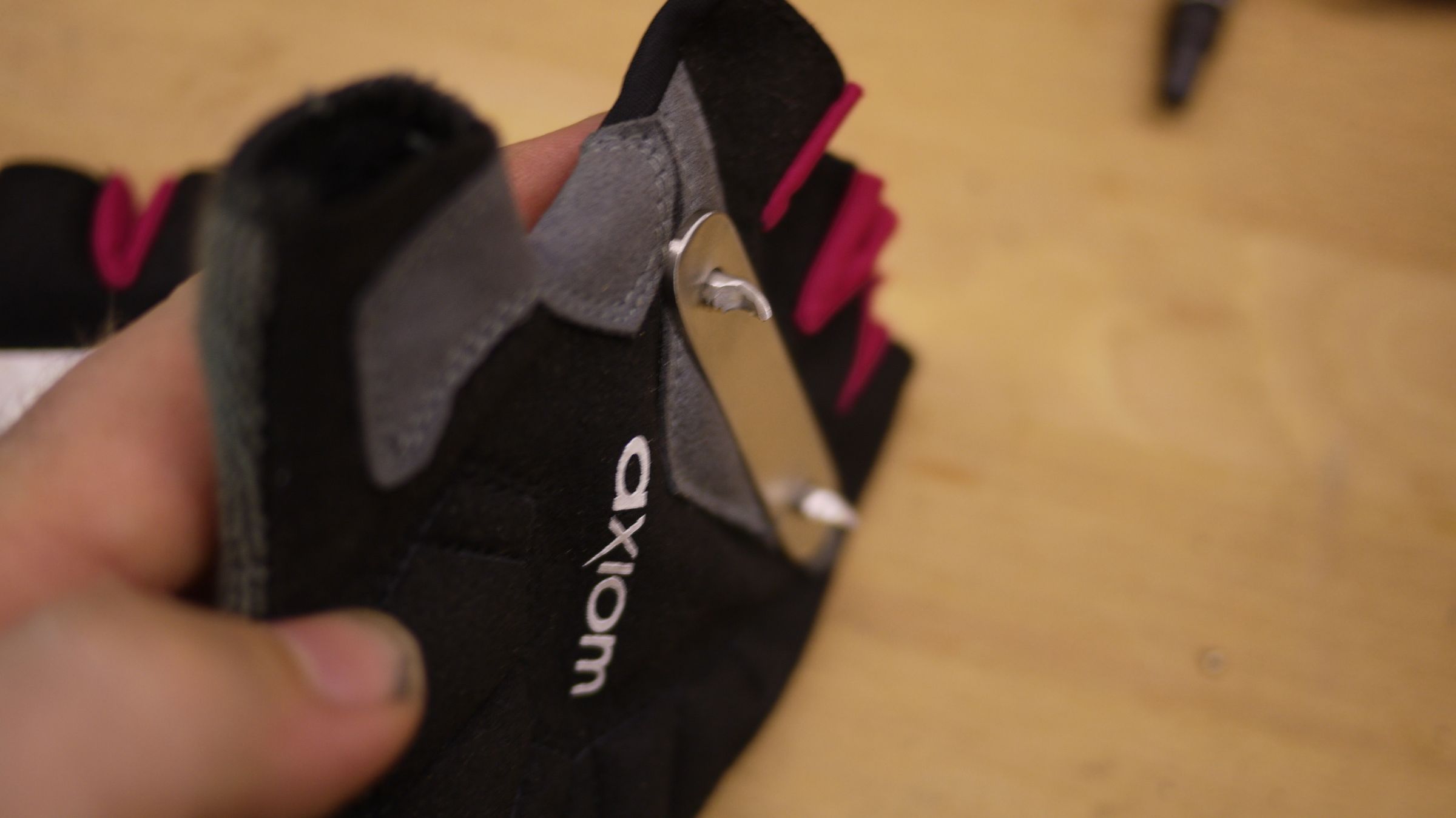 Anti-Rape Gloves : 15 Steps (with Pictures) - Instructables