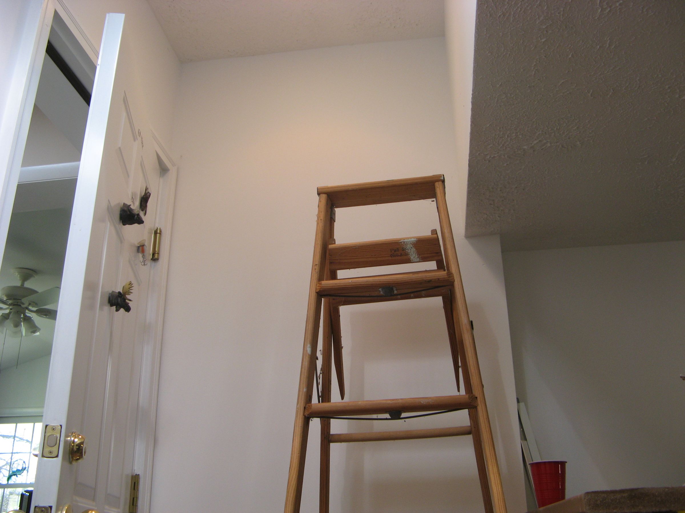 Classic April Fools Prank: Bucket O' Water Trap : 3 Steps - Instructables