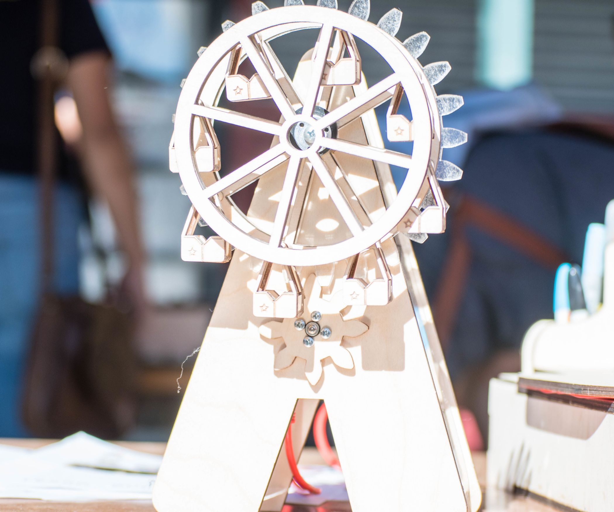 Moving Ferris Wheel : 10 Steps (with Pictures) - Instructables