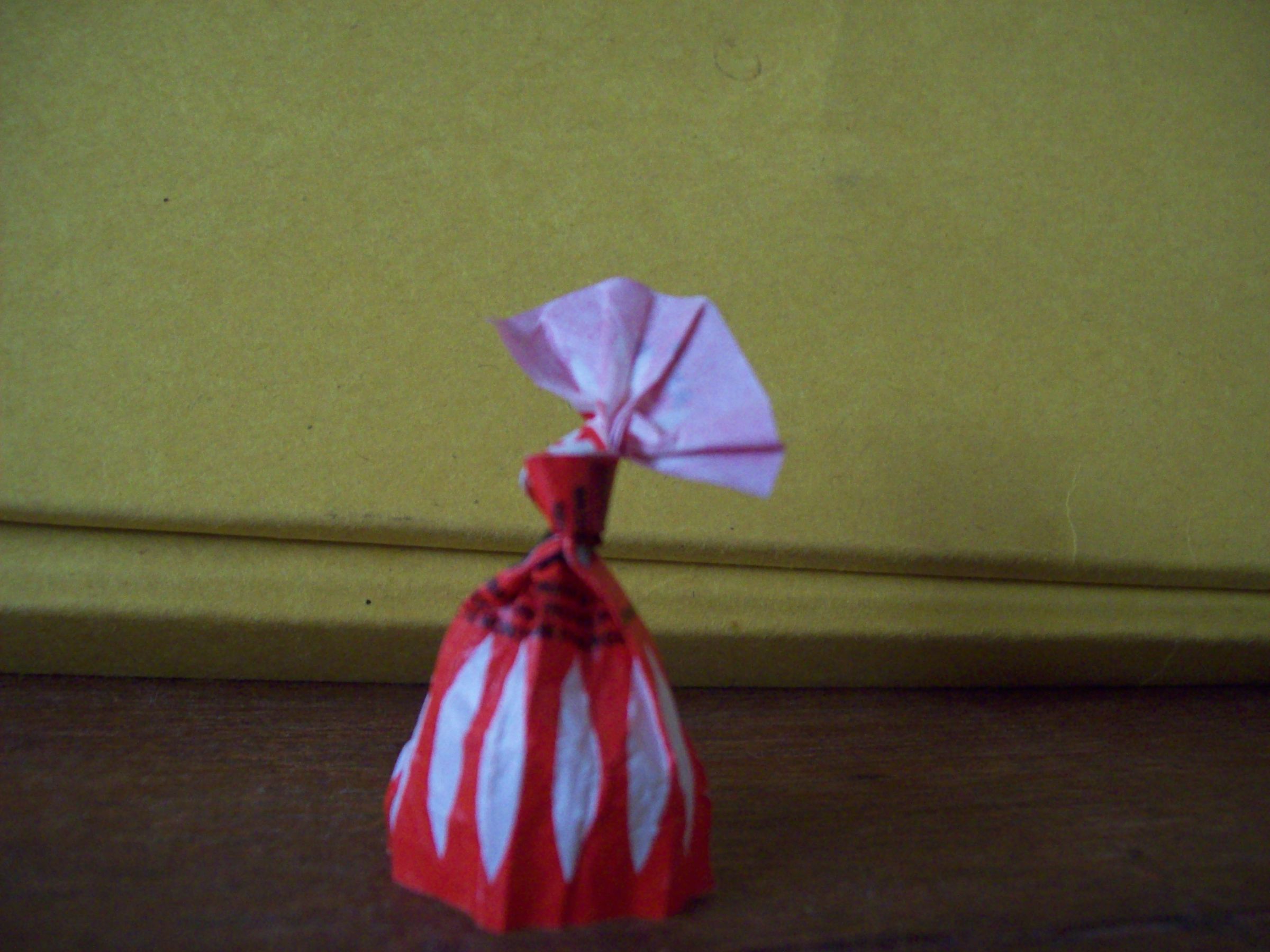 Candy Wrapper Origami : Opera Singers! : 6 Steps - Instructables
