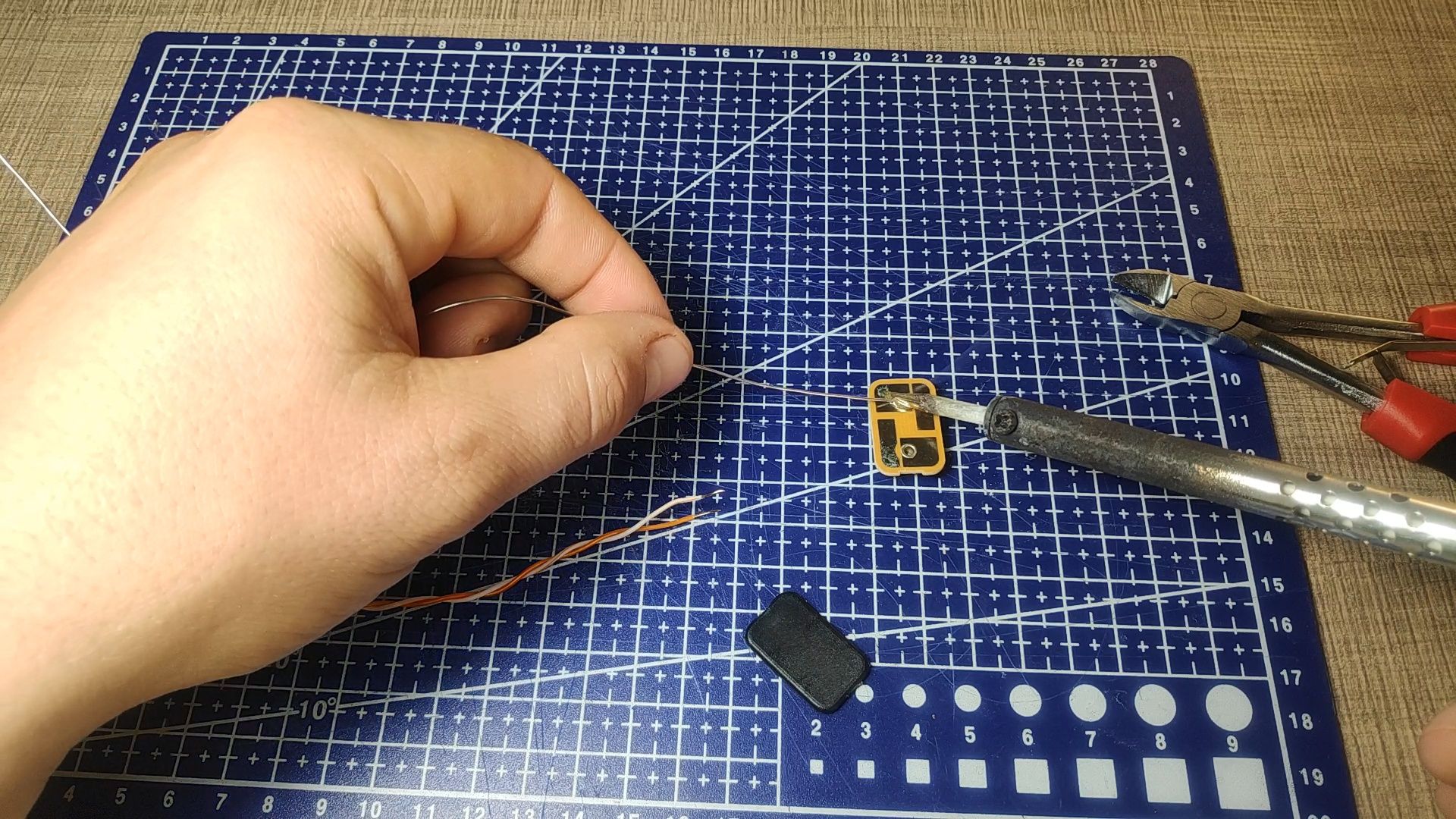 DIY 9V Battery Connector : 3 Steps - Instructables