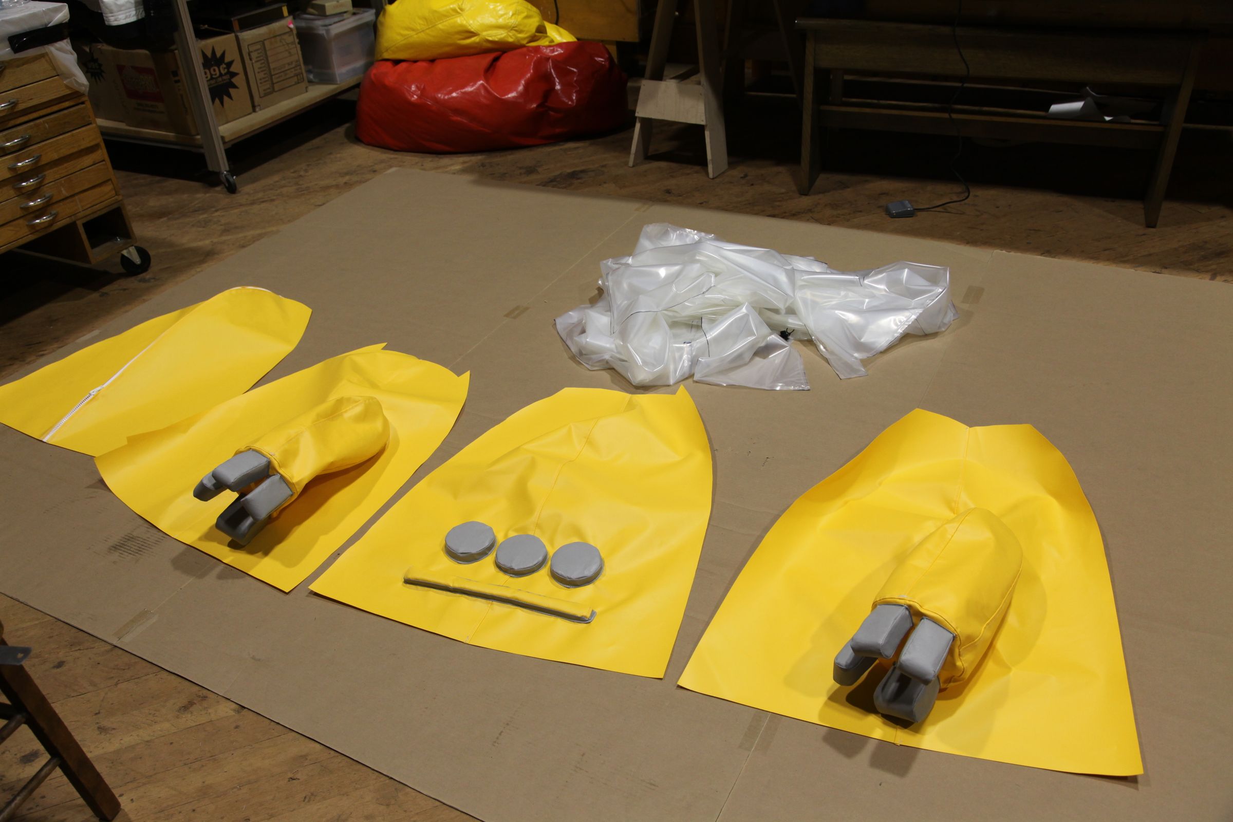 Giant Inflatable Robot : 6 Steps (with Pictures) - Instructables